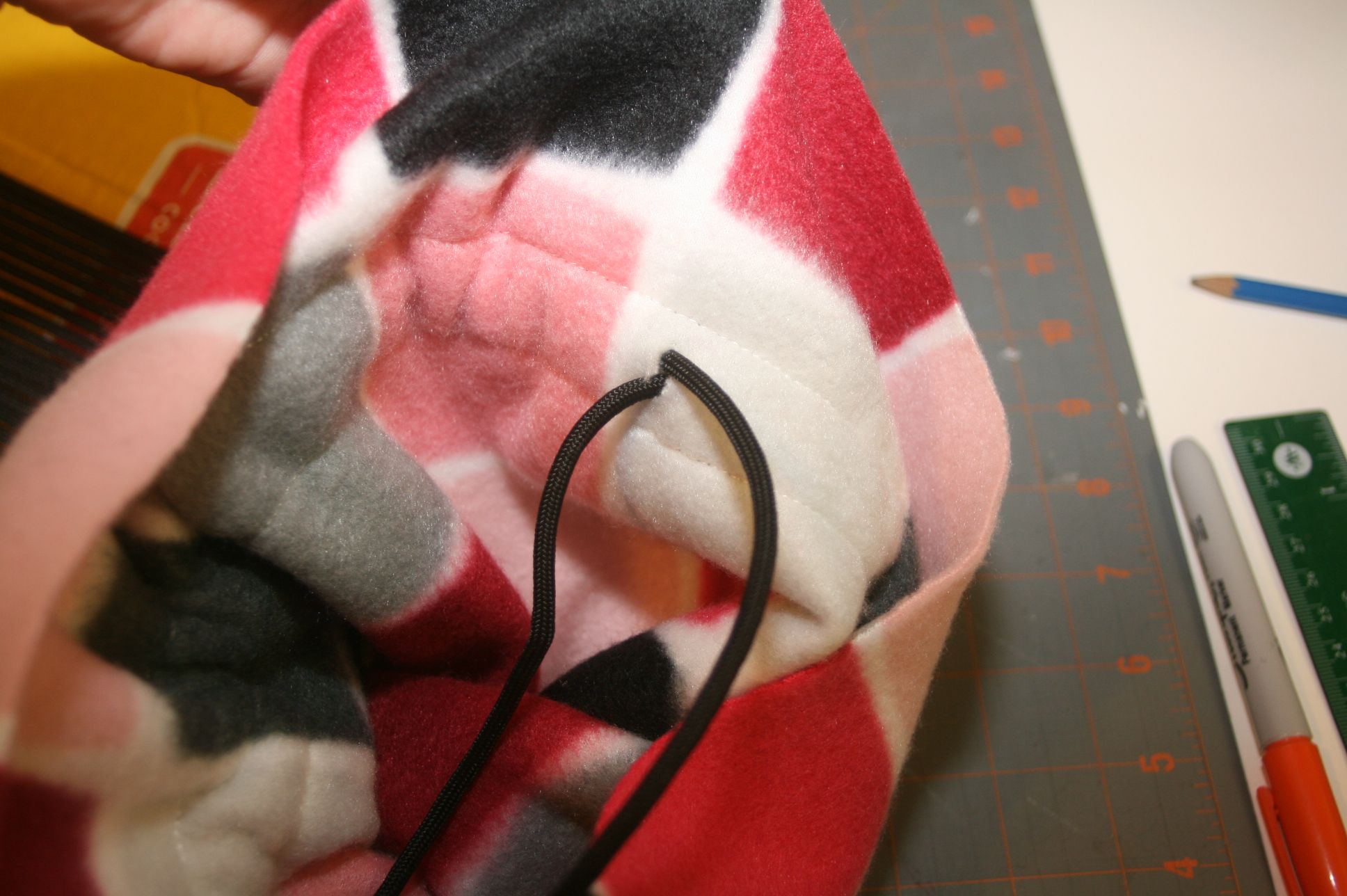 BEANIE BAG! the Hat That Transforms Into a Bag!! : 12 Steps (with ...