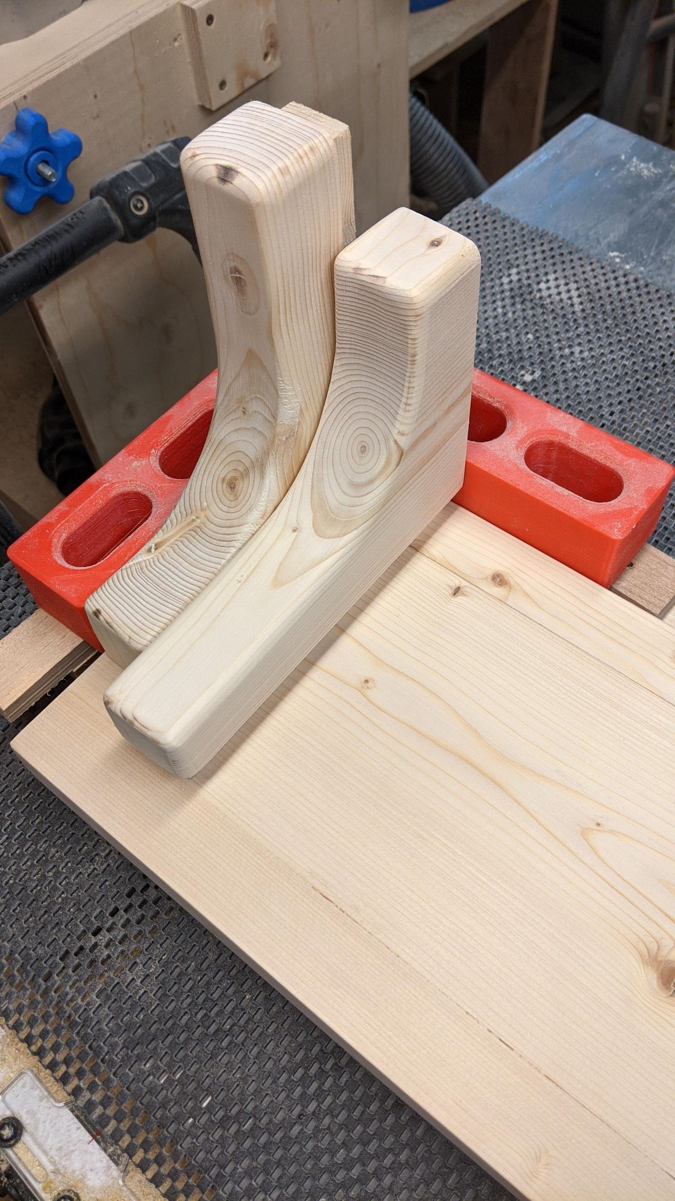 Chunky Shelves Out of a Single 2x6 : 4 Steps (with Pictures ...