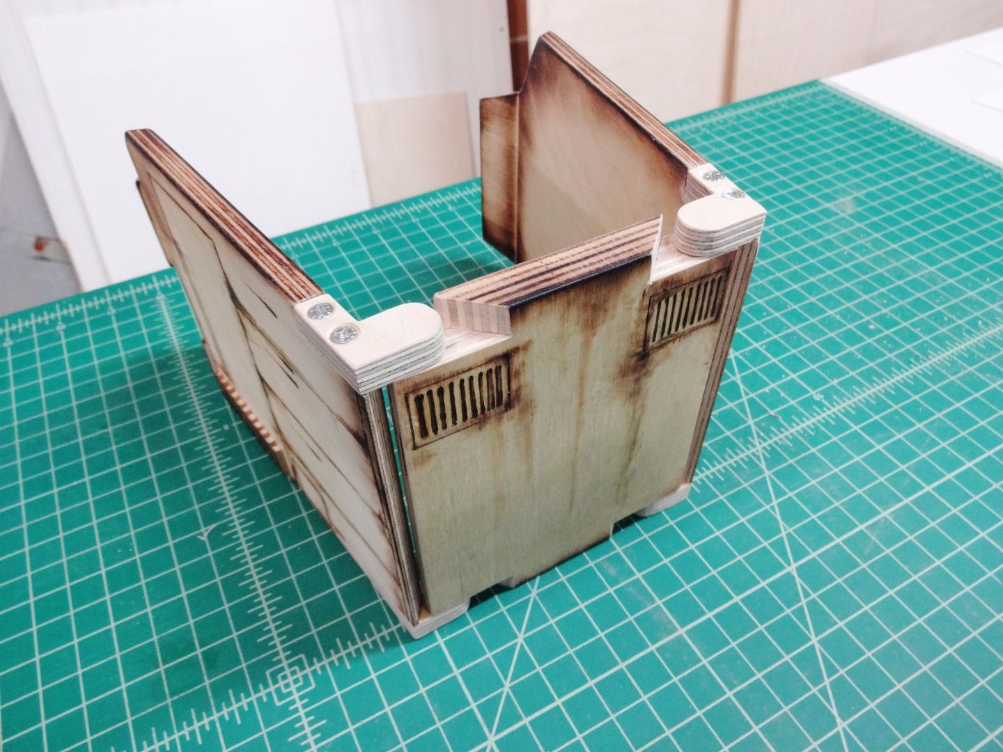 Wooden AT-AT Walker : 37 Steps (with Pictures) - Instructables