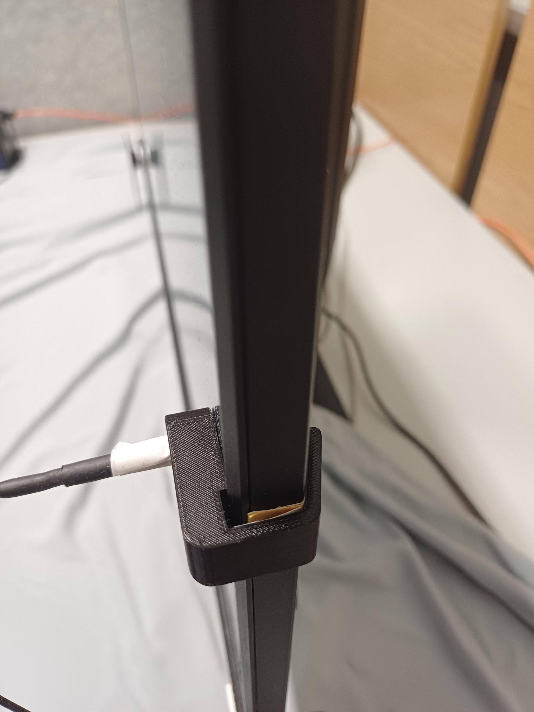 Mobile Eye-Tracking Display Setup With EEG Amplifier Photodiode ...