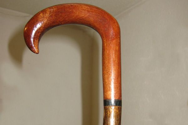 Make a Handsome Wooden Walking Stick for Almost Nothing : 9 Steps (with ...