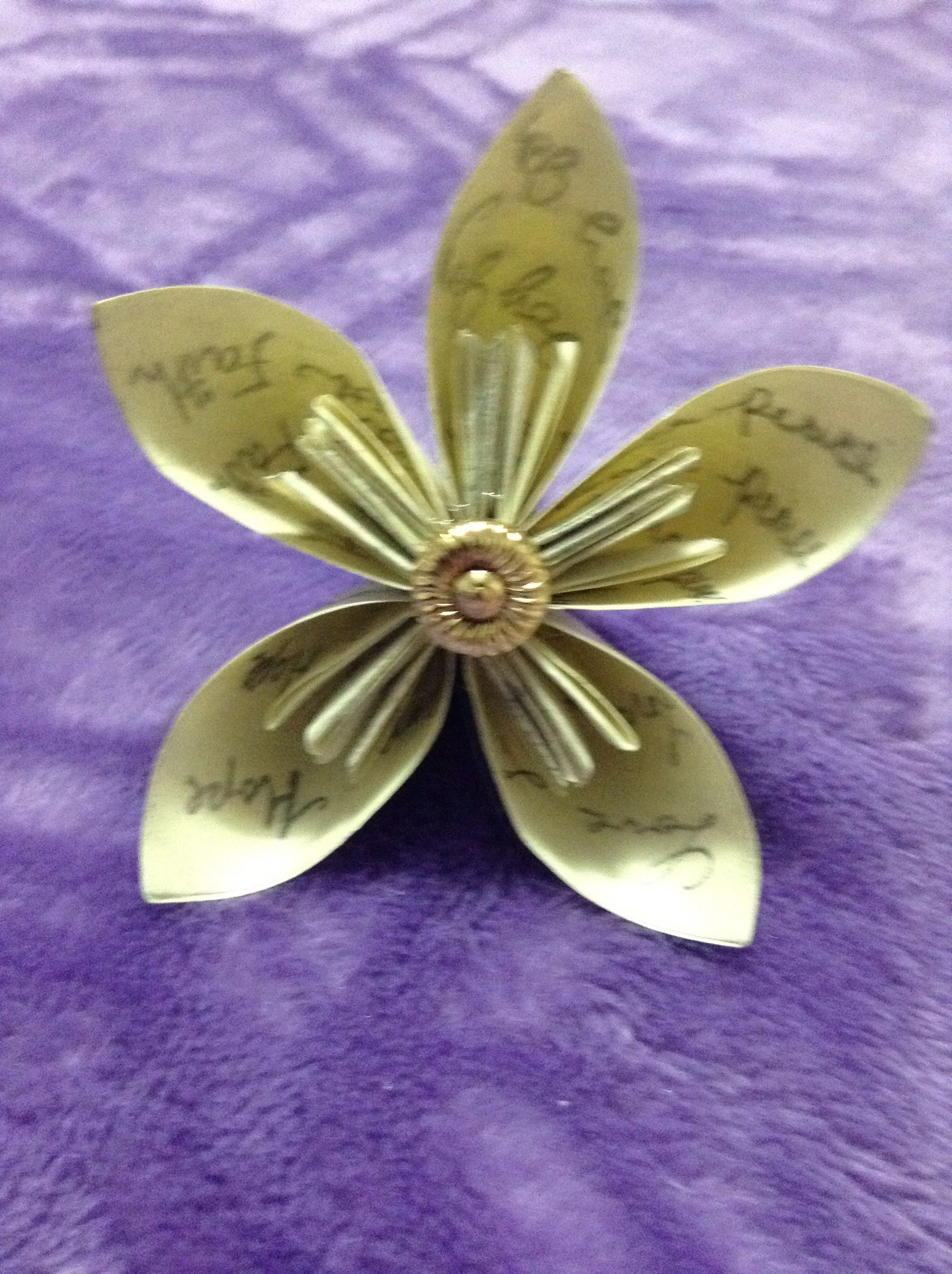 Origami Flower : 8 Steps - Instructables