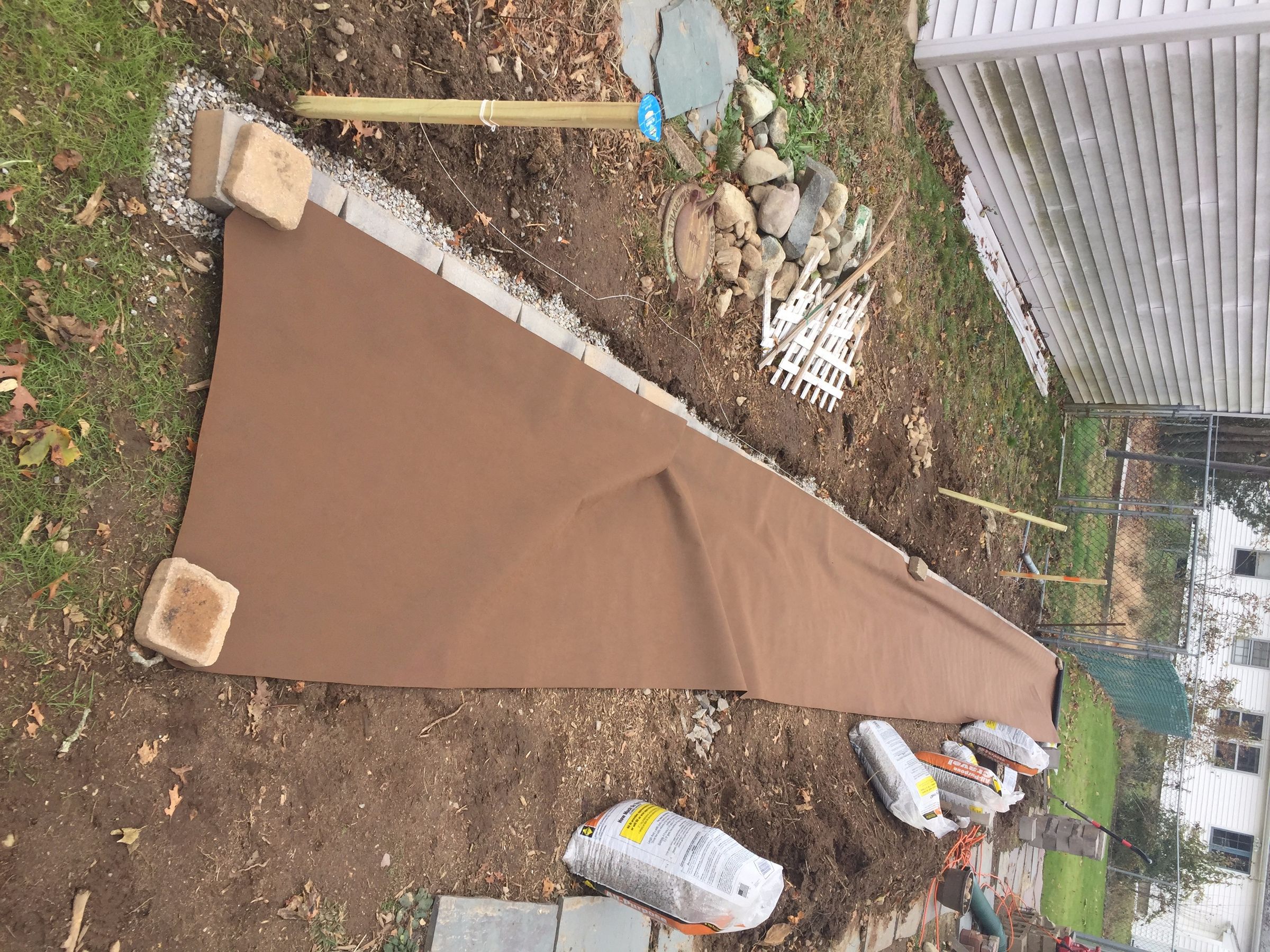 How to Build a Block Retaining Wall : 10 Steps (with Pictures ...