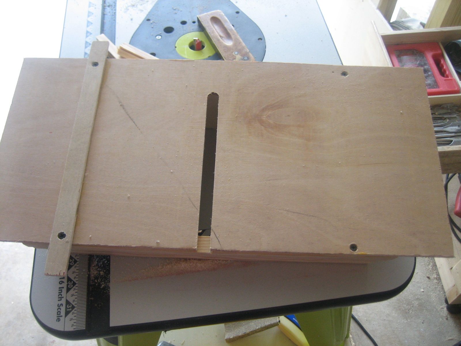 BOX JOINT JIG FOR ROUTER TABLE : 10 Steps - Instructables