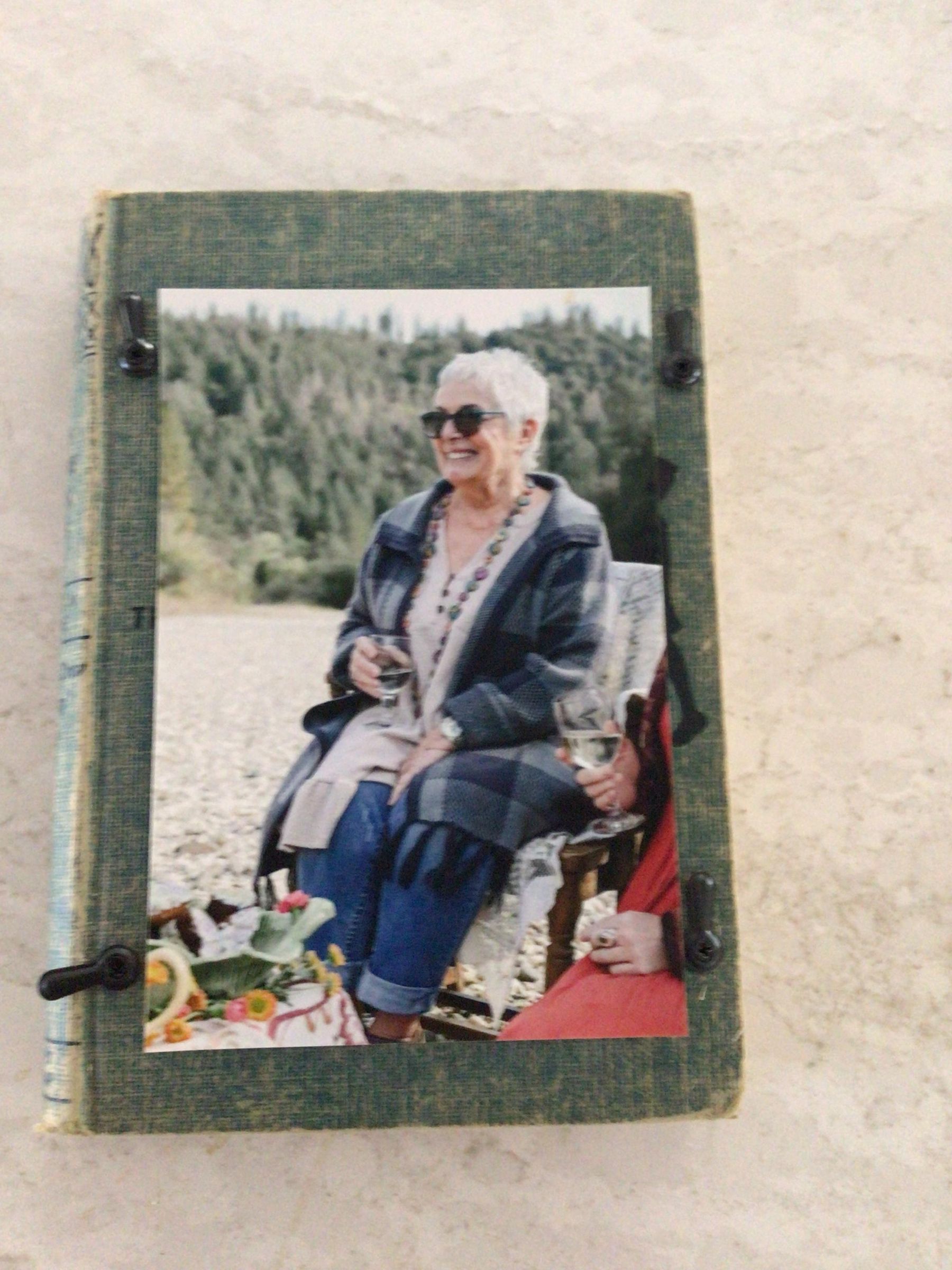 Repurposed Book Picture Display (frame) : 3 Steps - Instructables