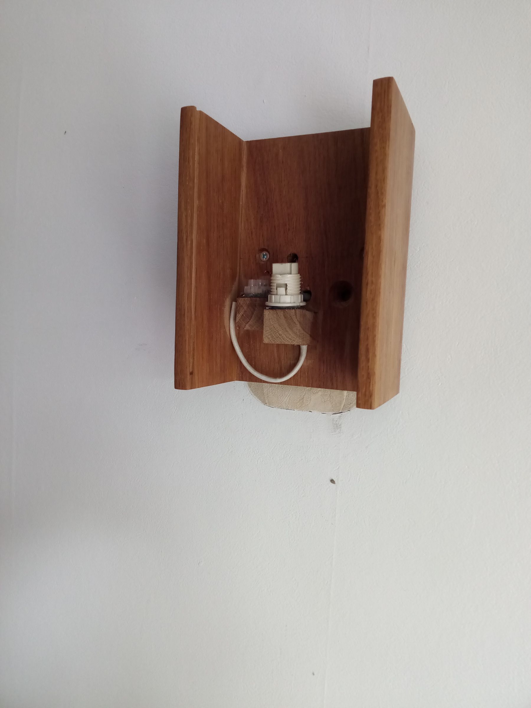 Wall Light With Interchangeable Front : 5 Steps - Instructables
