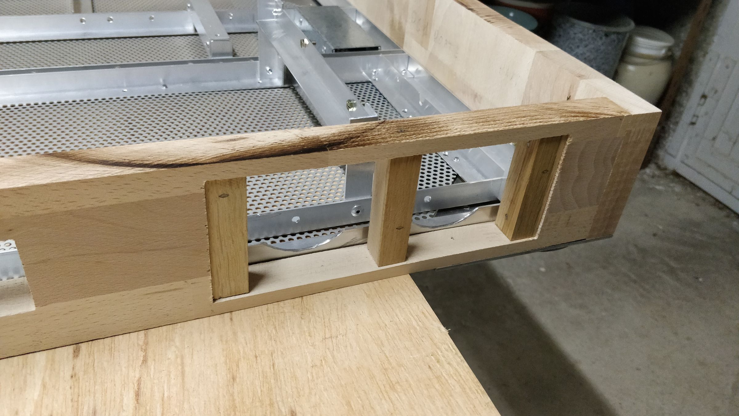 Desk With Built-in Computer and Laptop Height Stand : 10 Steps (with ...