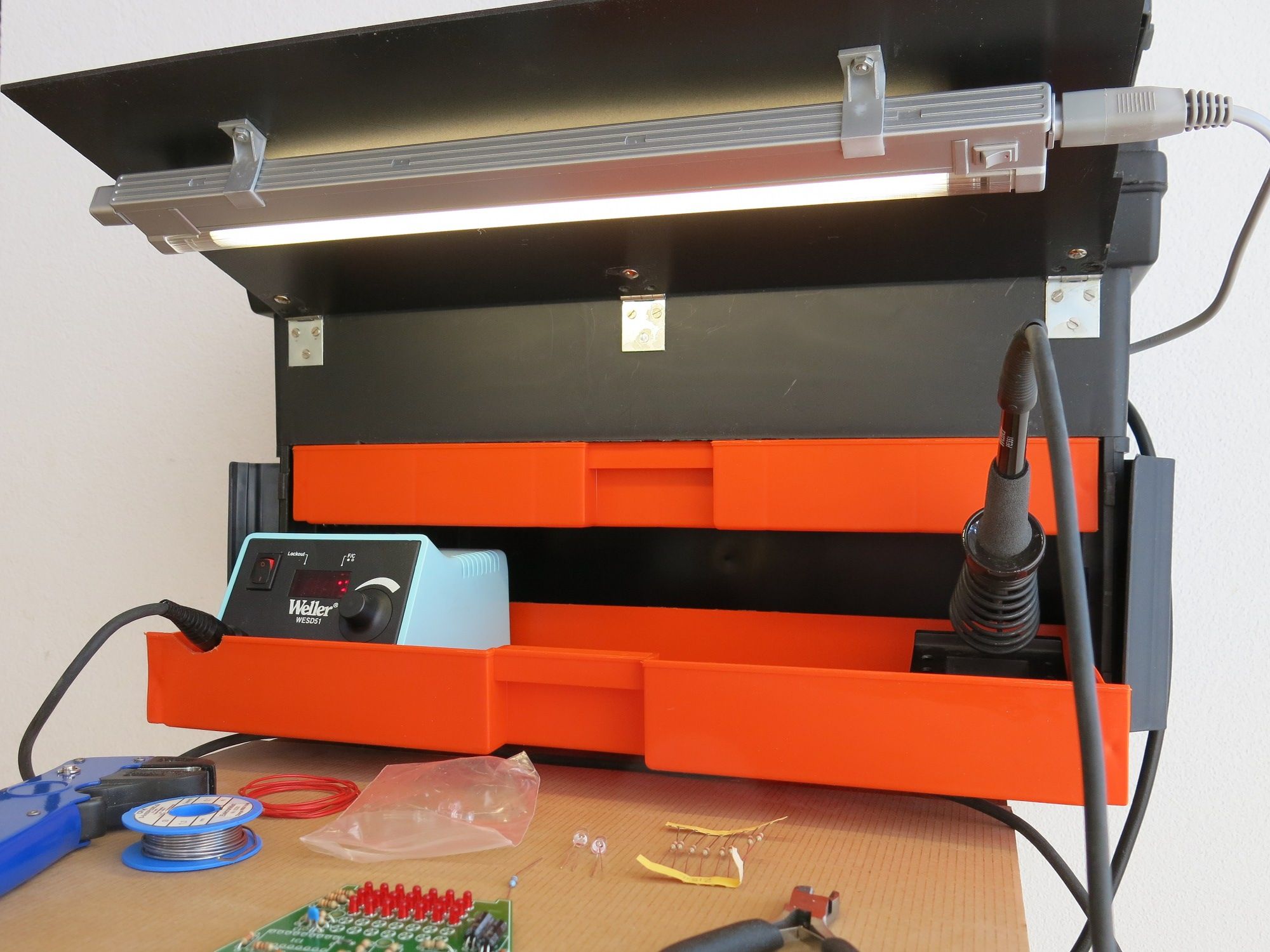 Electronics Soldering Mobile Workshop : 8 Steps (with Pictures ...