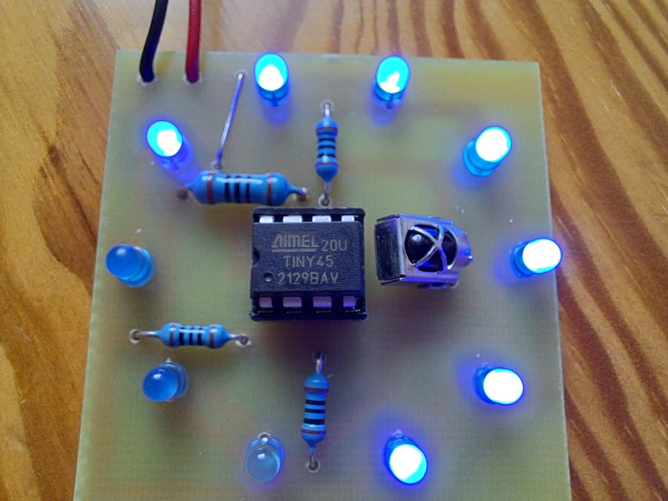 IR Controlled Led Chaser With ATtiny45 : 4 Steps - Instructables IR Controlled Led Chaser With ATtiny45 : 4 Steps - Instructables