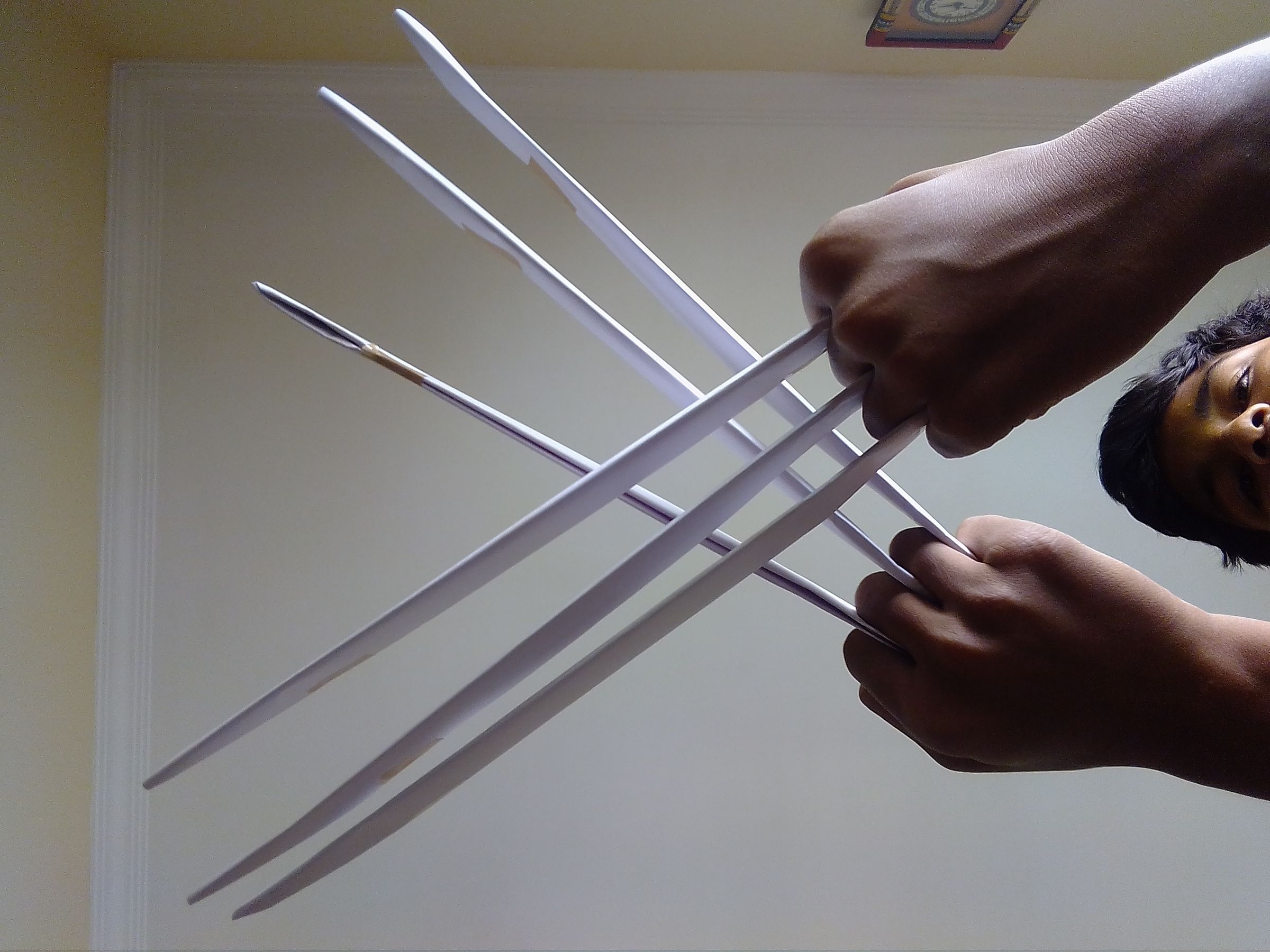 Wolverine Claws Out of Paper : 5 Steps (with Pictures) - Instructables