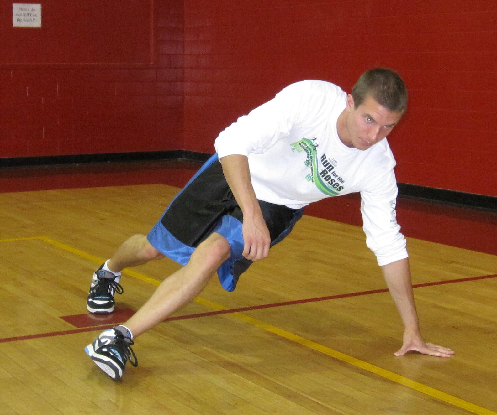 Learn Basic Breakdancing Freezes and Footwork : 5 Steps (with Pictures ...