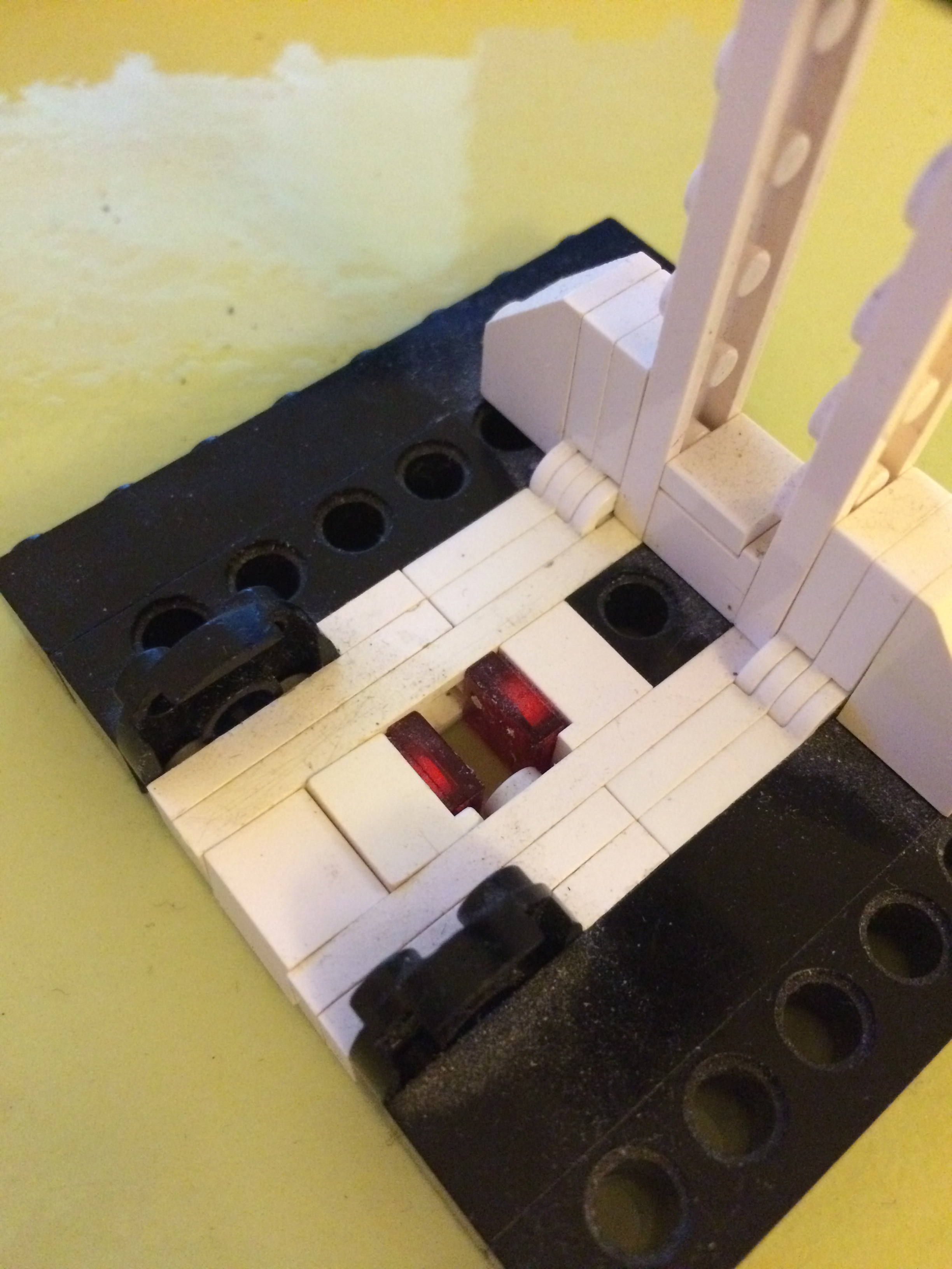 Lego Iphone / Ipod Charger Dock : 6 Steps (with Pictures) - Instructables