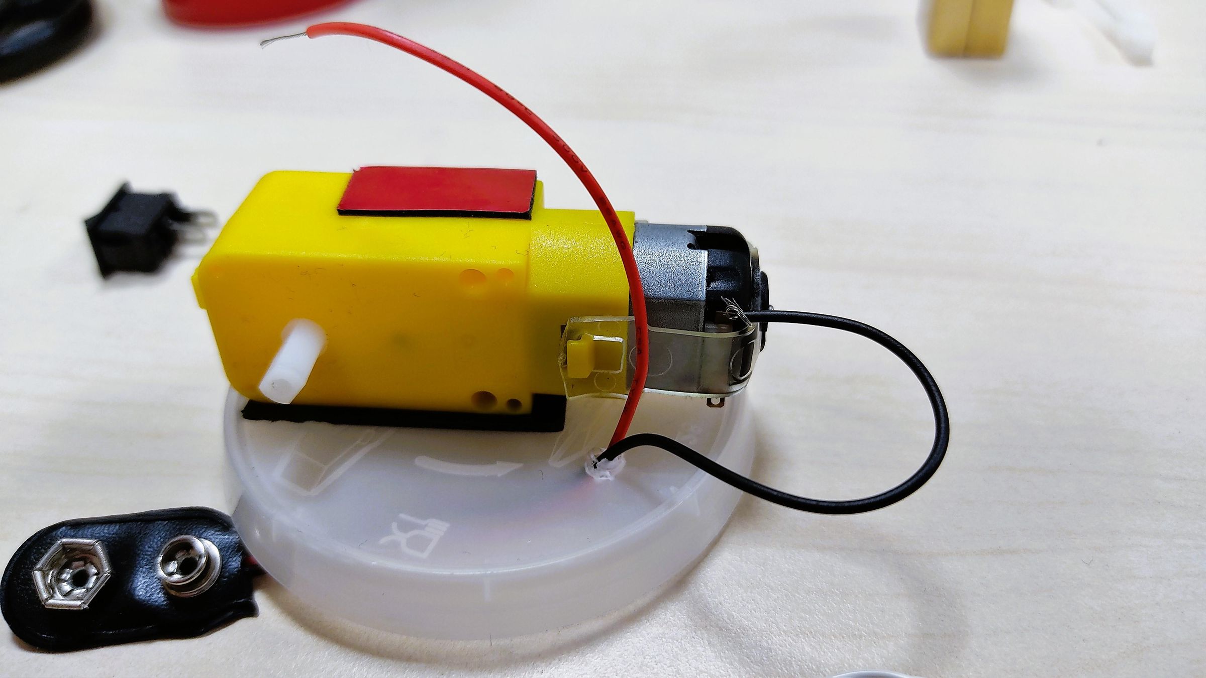 Robotics for School: Create Four Easy Robots Using Simple Materials ...