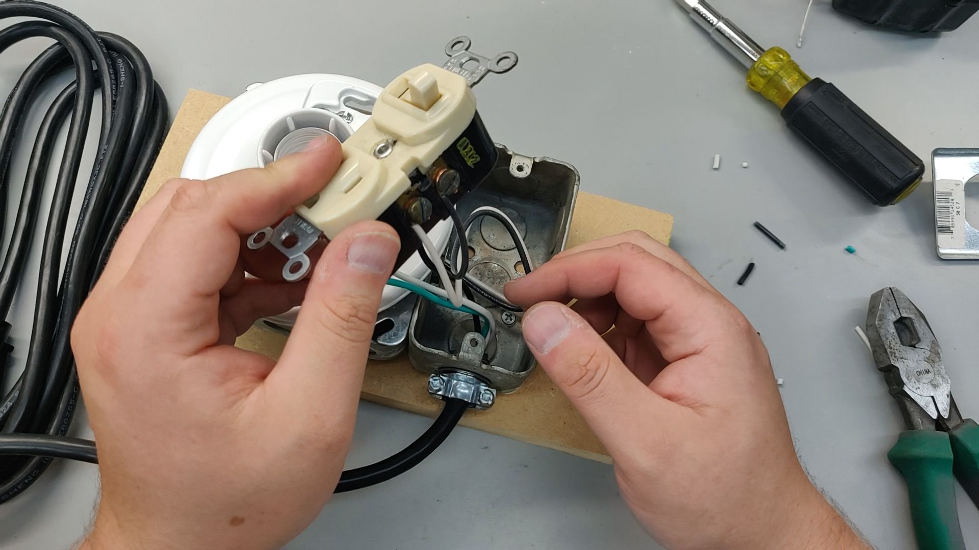 Light Bulb Current Limiter : 9 Steps (with Pictures) - Instructables