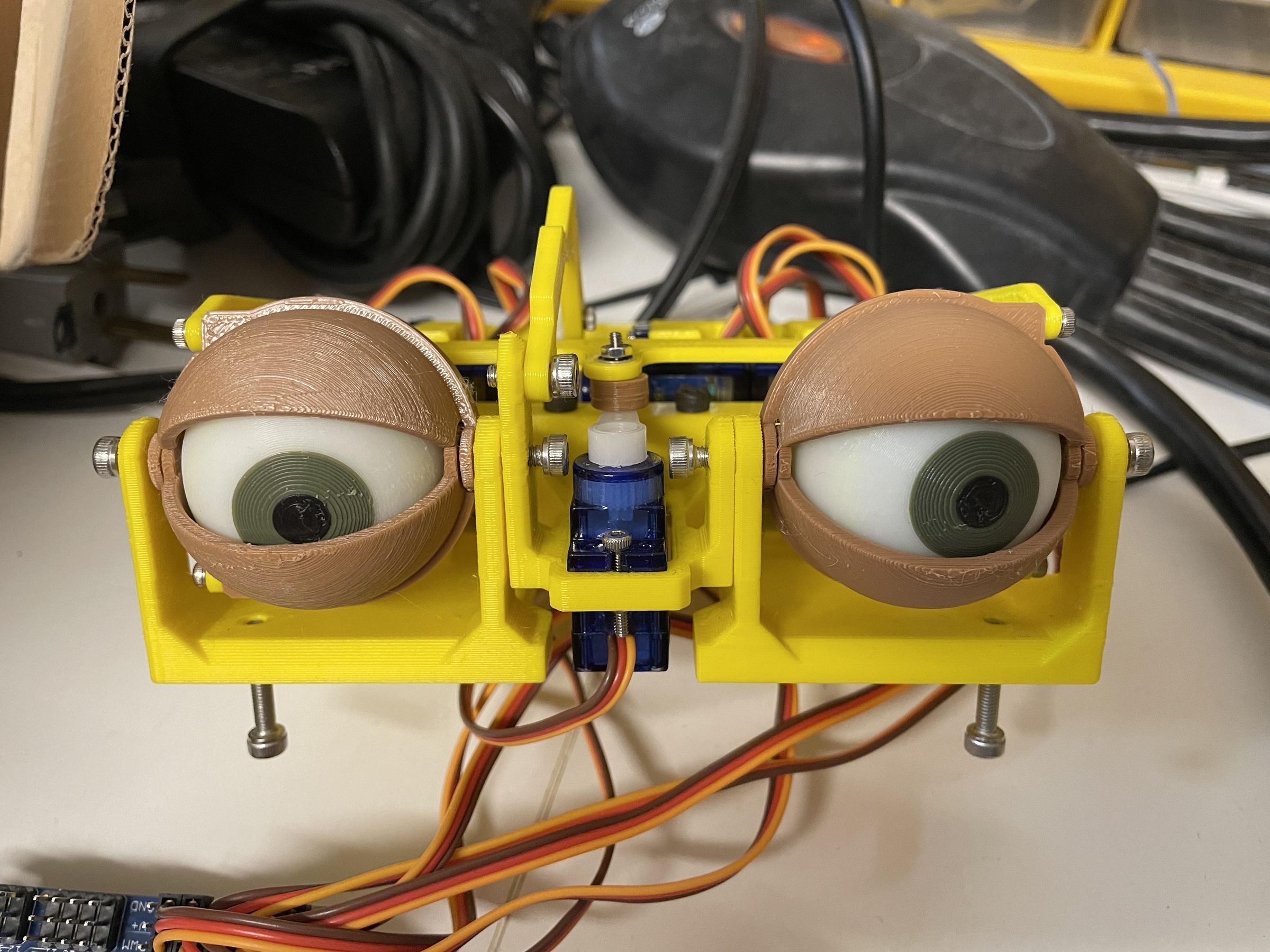 Simplified 3D Printed Animatronic Dual Eye Mechanism : 4 Steps (with ...
