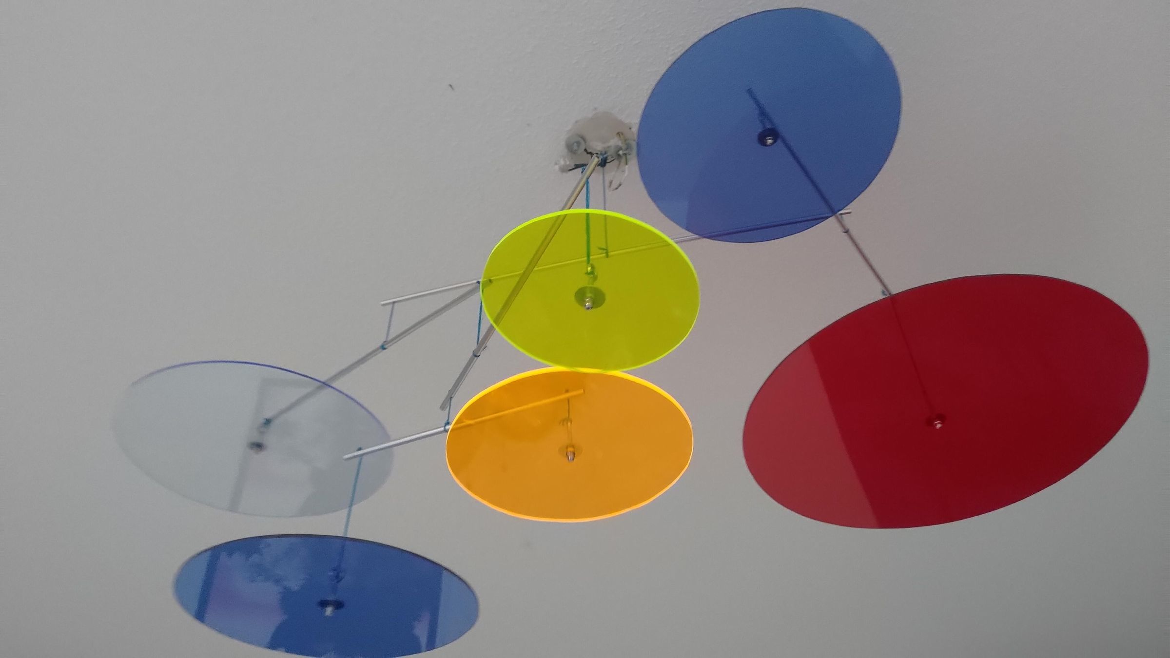 Vibrant Mobile: a Delightful Burst of Colors! : 7 Steps - Instructables