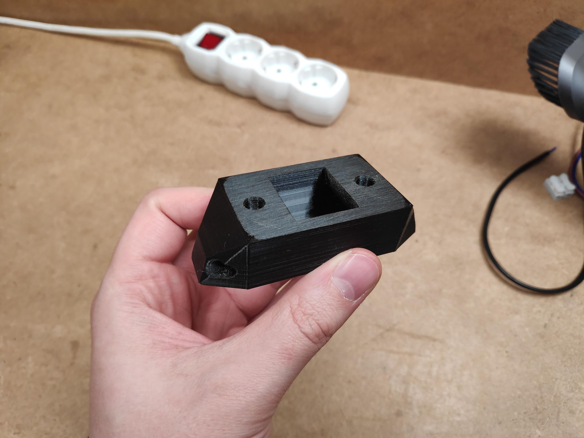 3D Printed Natural-Color Cost-Effective Worklight (Extreme Attention to ...