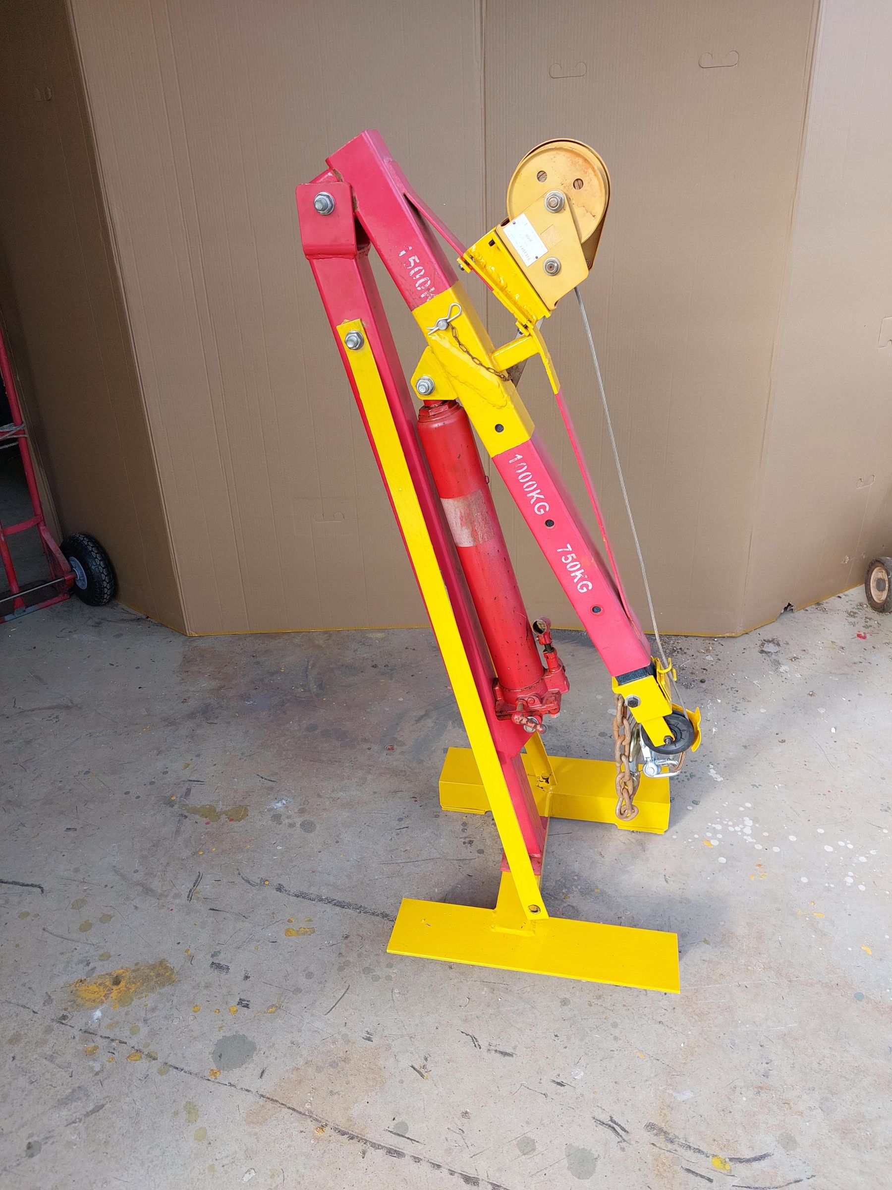 Versatile Workshop Crane - the Bitsa-crane Tool : 6 Steps - Instructables
