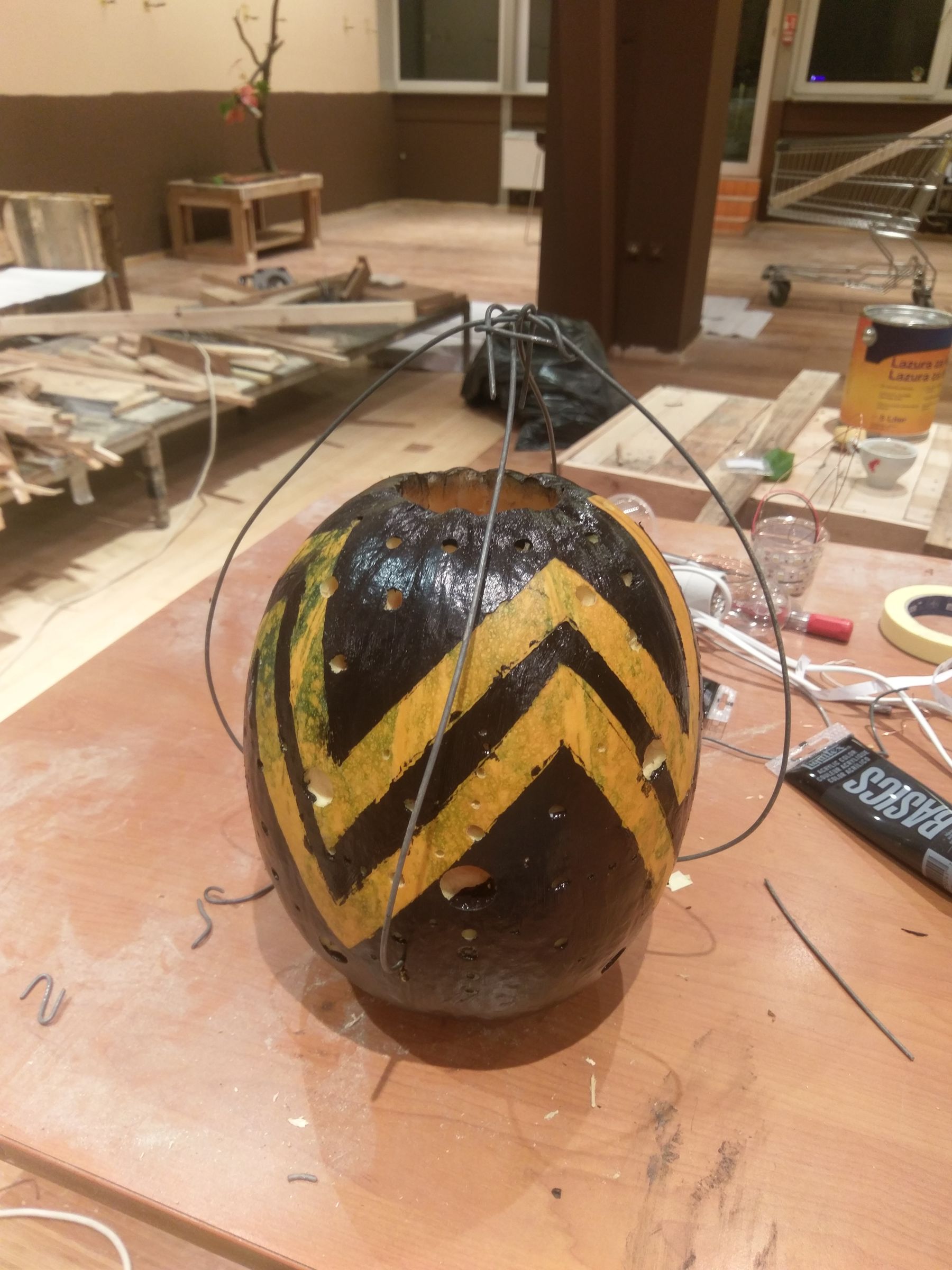 Rotating Pumpkin - Ambient Light : 7 Steps (with Pictures) - Instructables