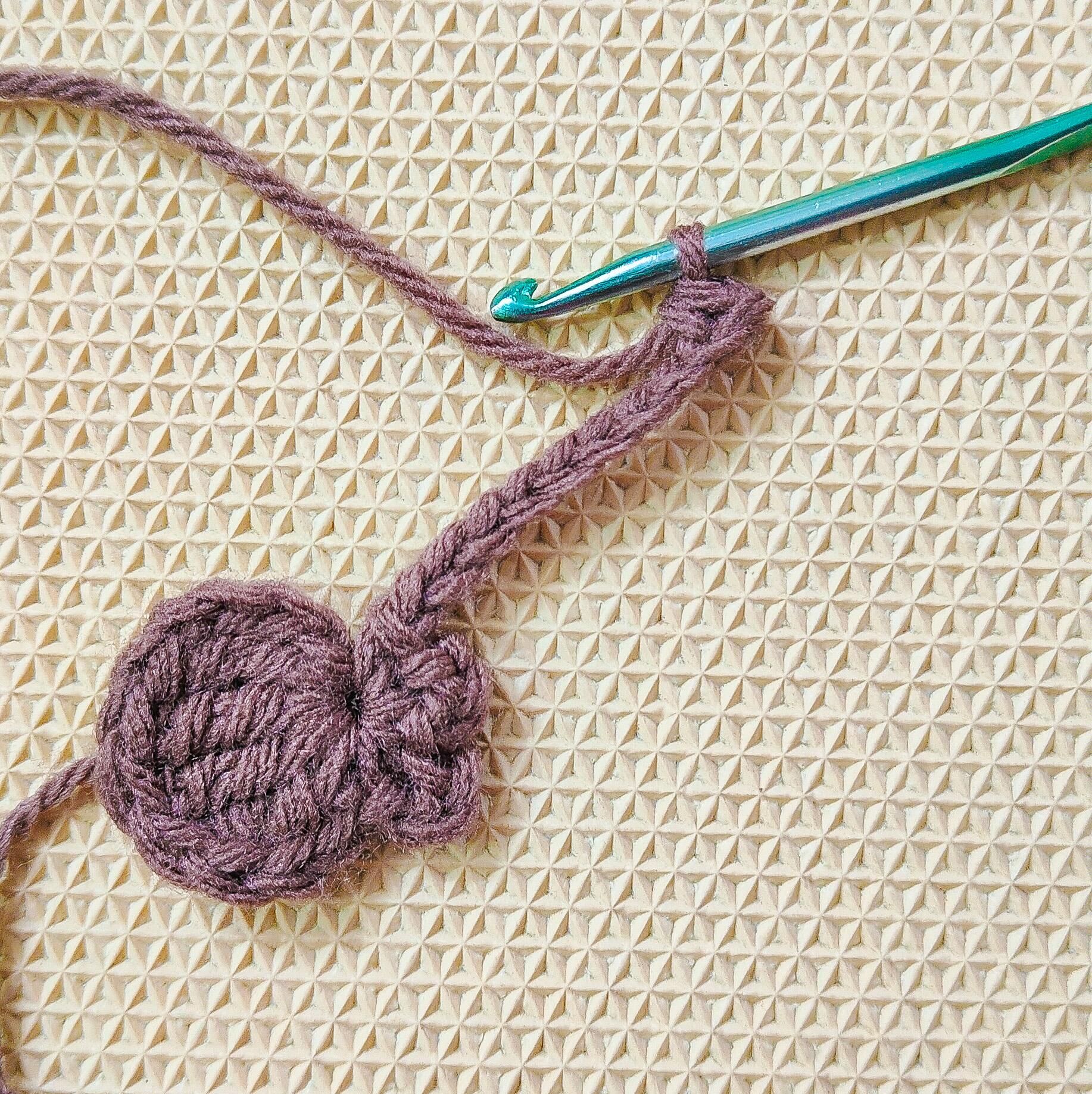 Easy Crochet Spider Applique Halloween Pattern : 4 Steps (with Pictures ...