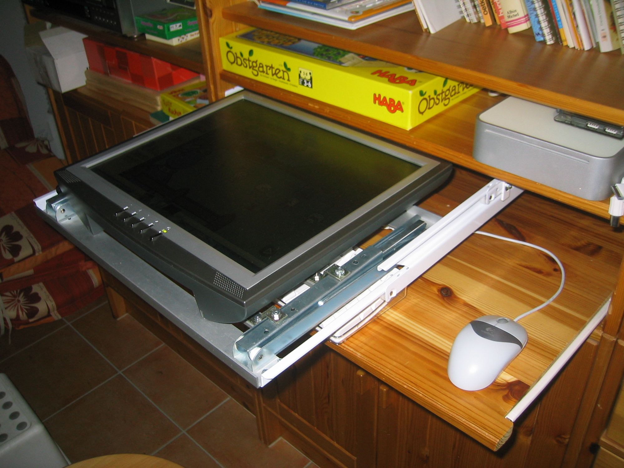 Save Space and Combat the Mess : 5 Steps (with Pictures) - Instructables