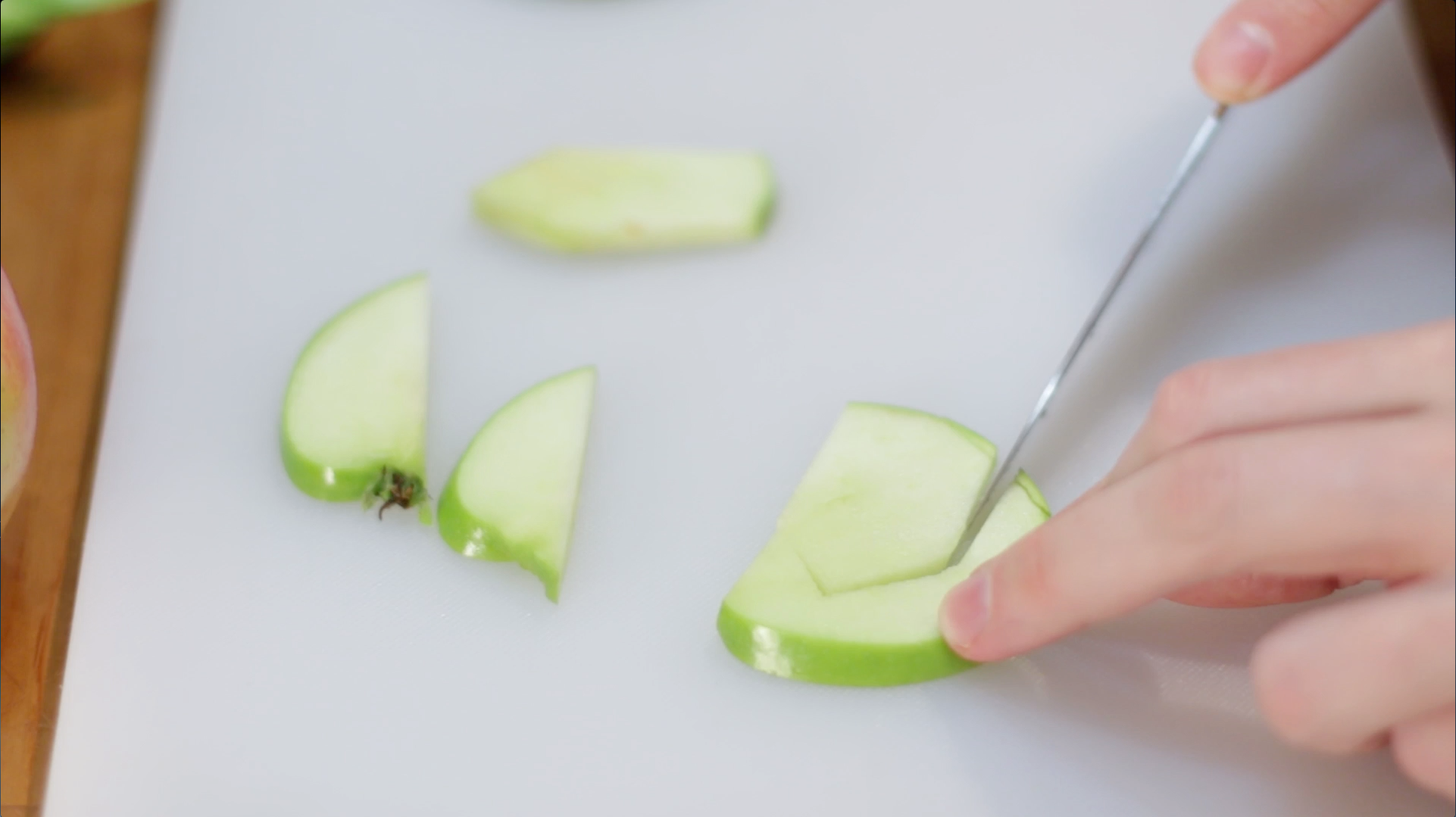 Edible Apple Swan : 9 Steps (with Pictures) - Instructables