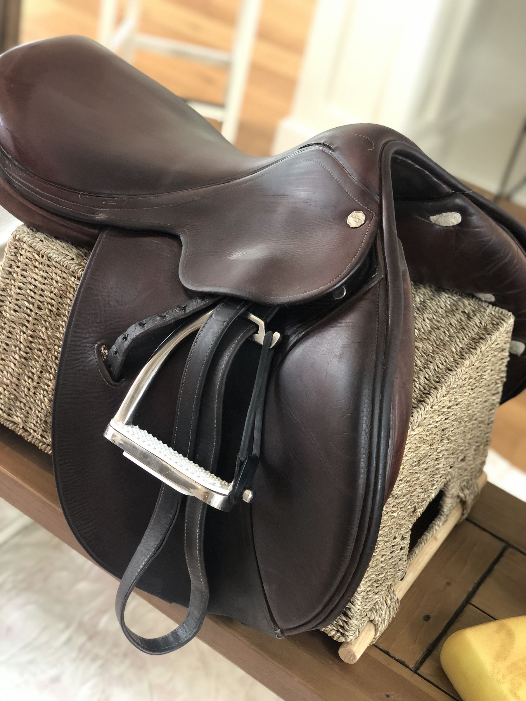How to Clean an English Saddle : 6 Steps - Instructables