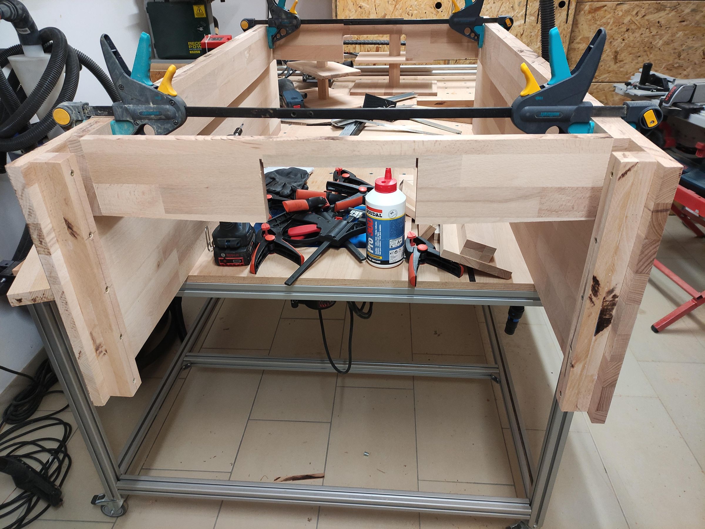 Table Football : 18 Steps (with Pictures) - Instructables