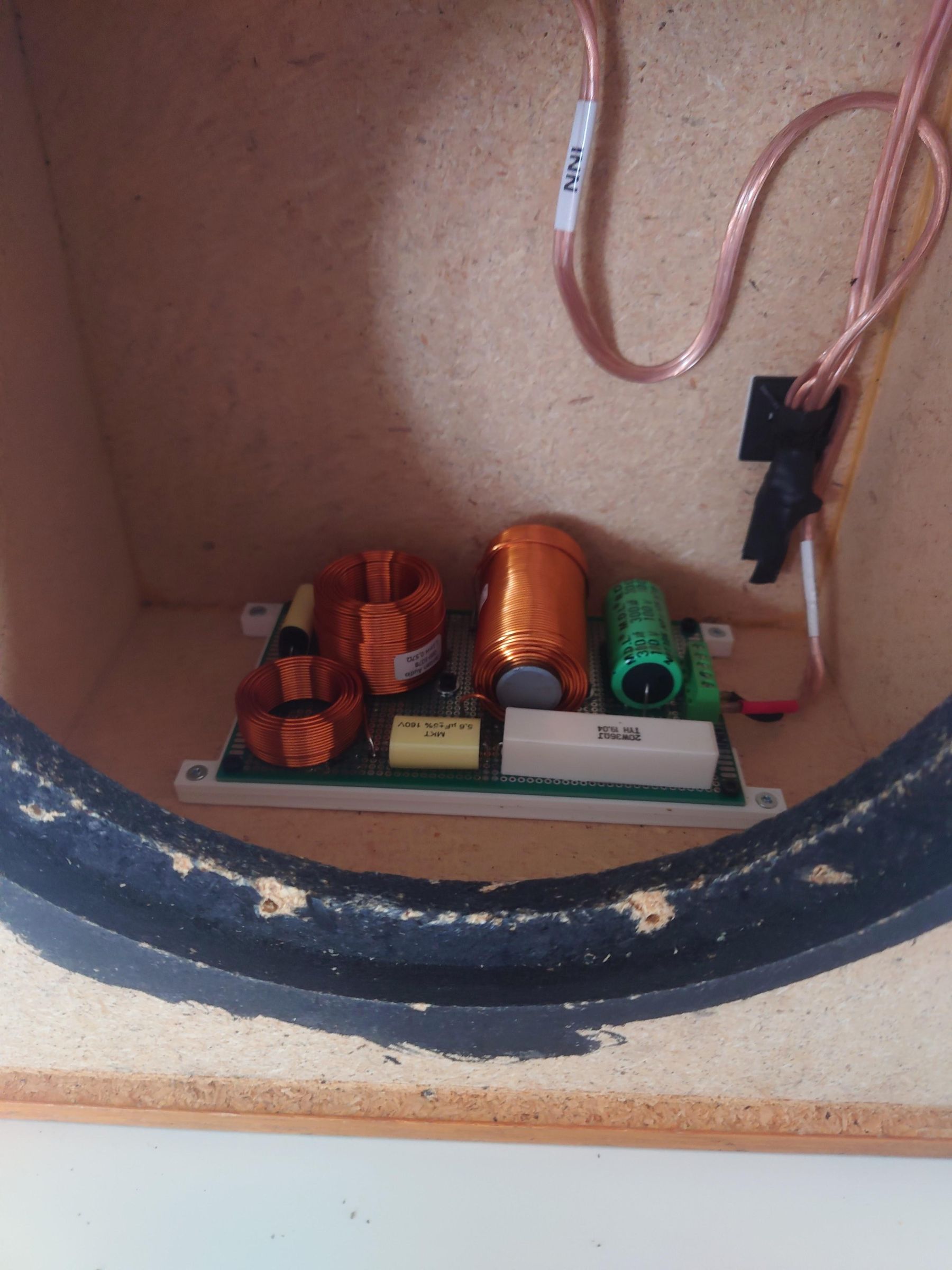 Designing Crossover for Two-way Speaker System : 6 Steps (with Pictures) - Instructables