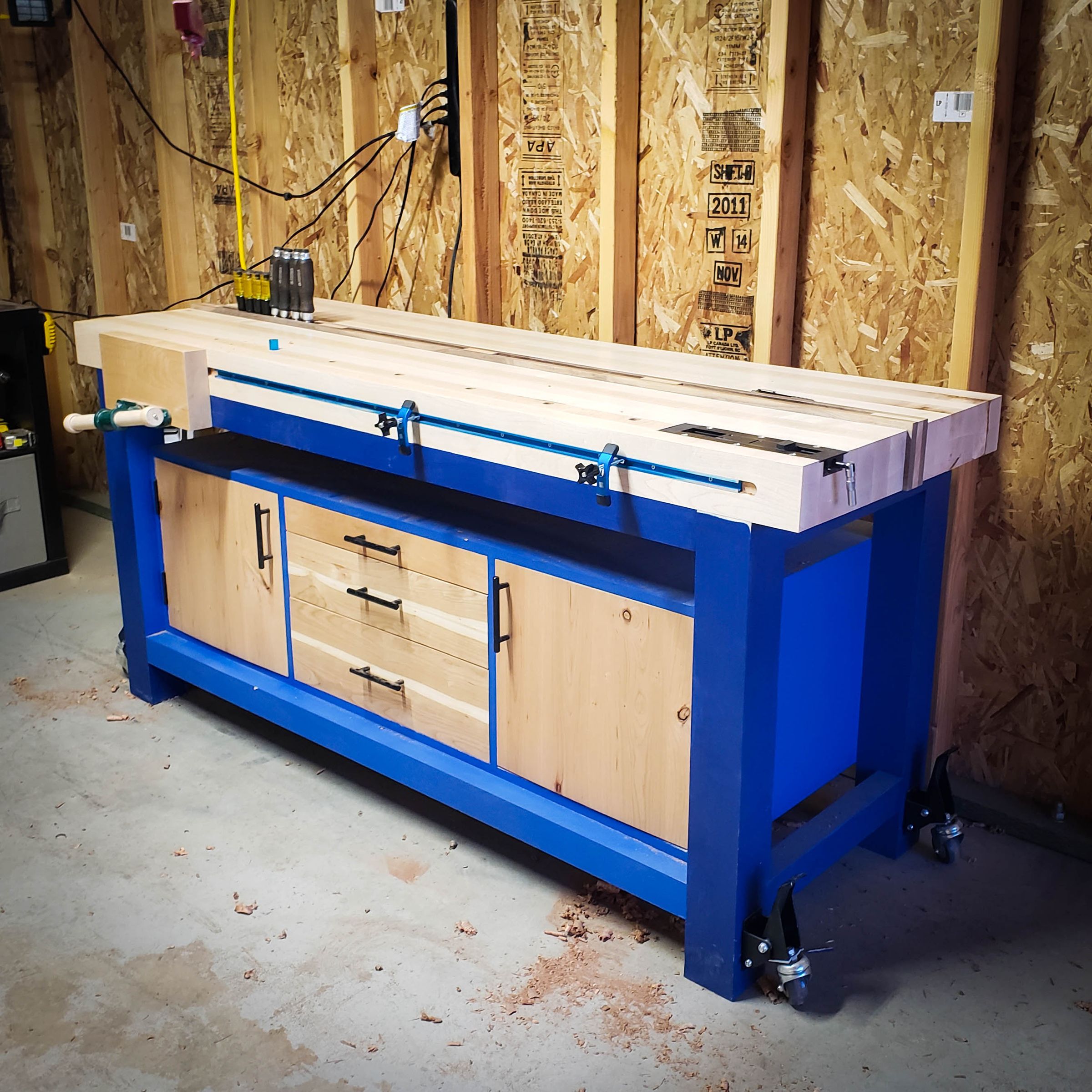 Entry Level Workbench : 46 Steps (with Pictures) - Instructables