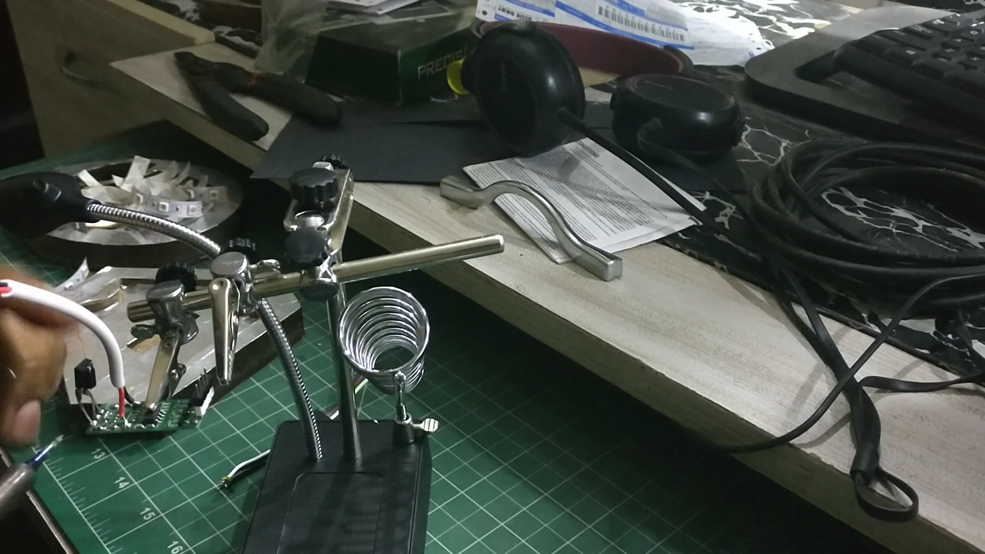 RGB Alienware Headphone Stand : 13 Steps (with Pictures) - Instructables