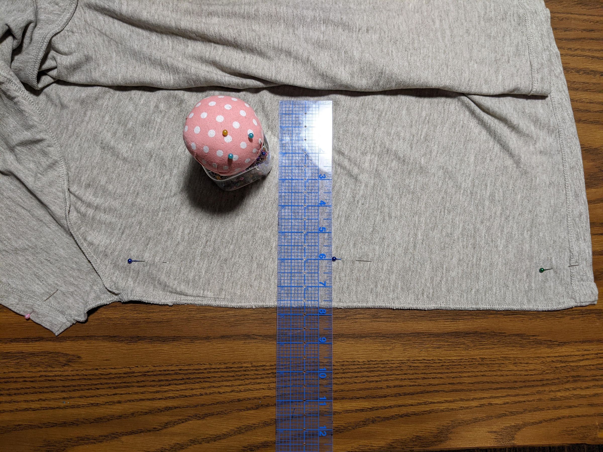 How to Tailor a T-Shirt for Beginners : 13 Steps (with Pictures ...