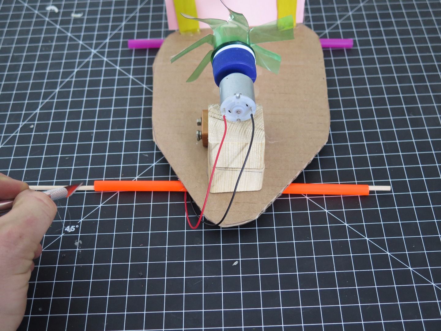 Self-Defeating Fan Car : 7 Steps (with Pictures) - Instructables