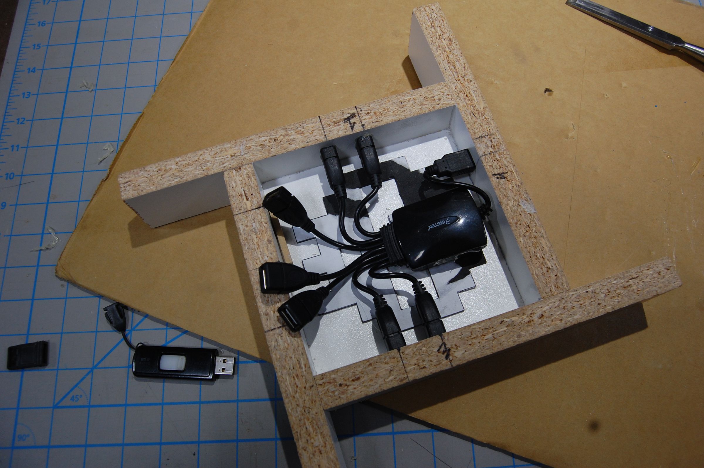 The 8-Bit Skull Concrete USB Hub : 11 Steps (with Pictures) - Instructables