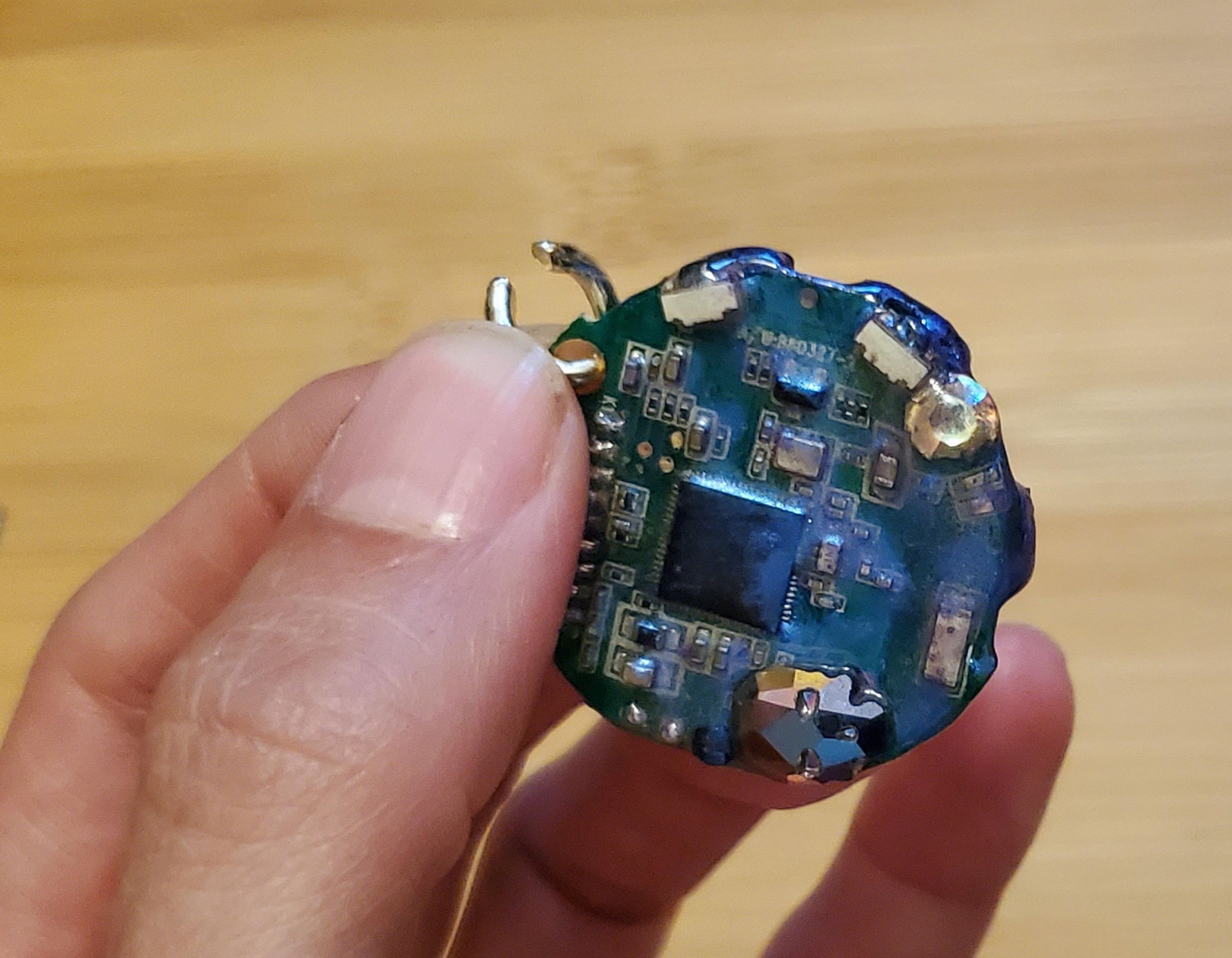 Circuit Board Jewelry : 4 Steps (with Pictures) - Instructables