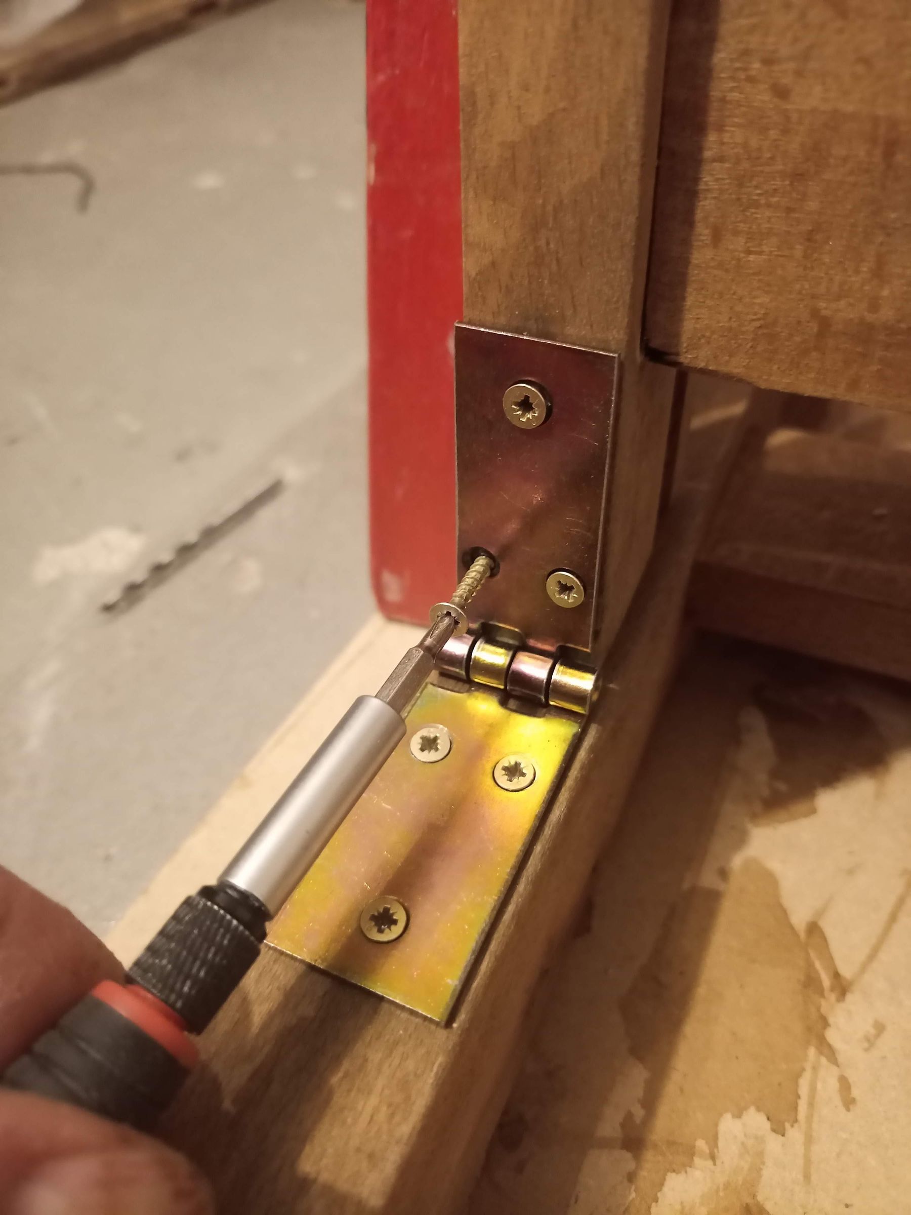 Old Easel Restoration : 21 Steps (with Pictures) - Instructables