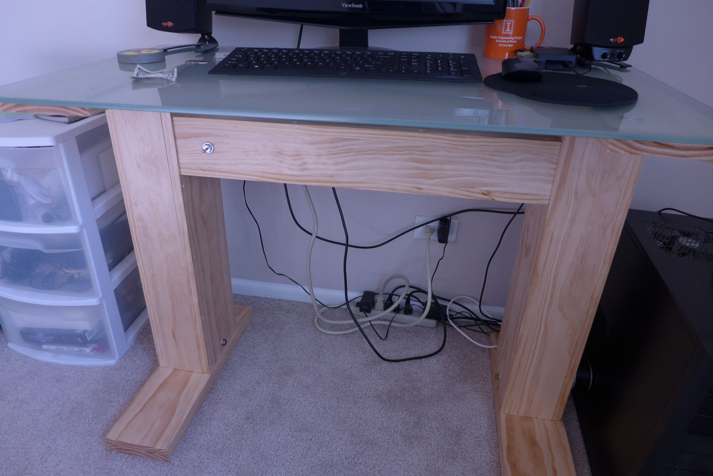 Electric Height Adjustable Desk : 6 Steps - Instructables
