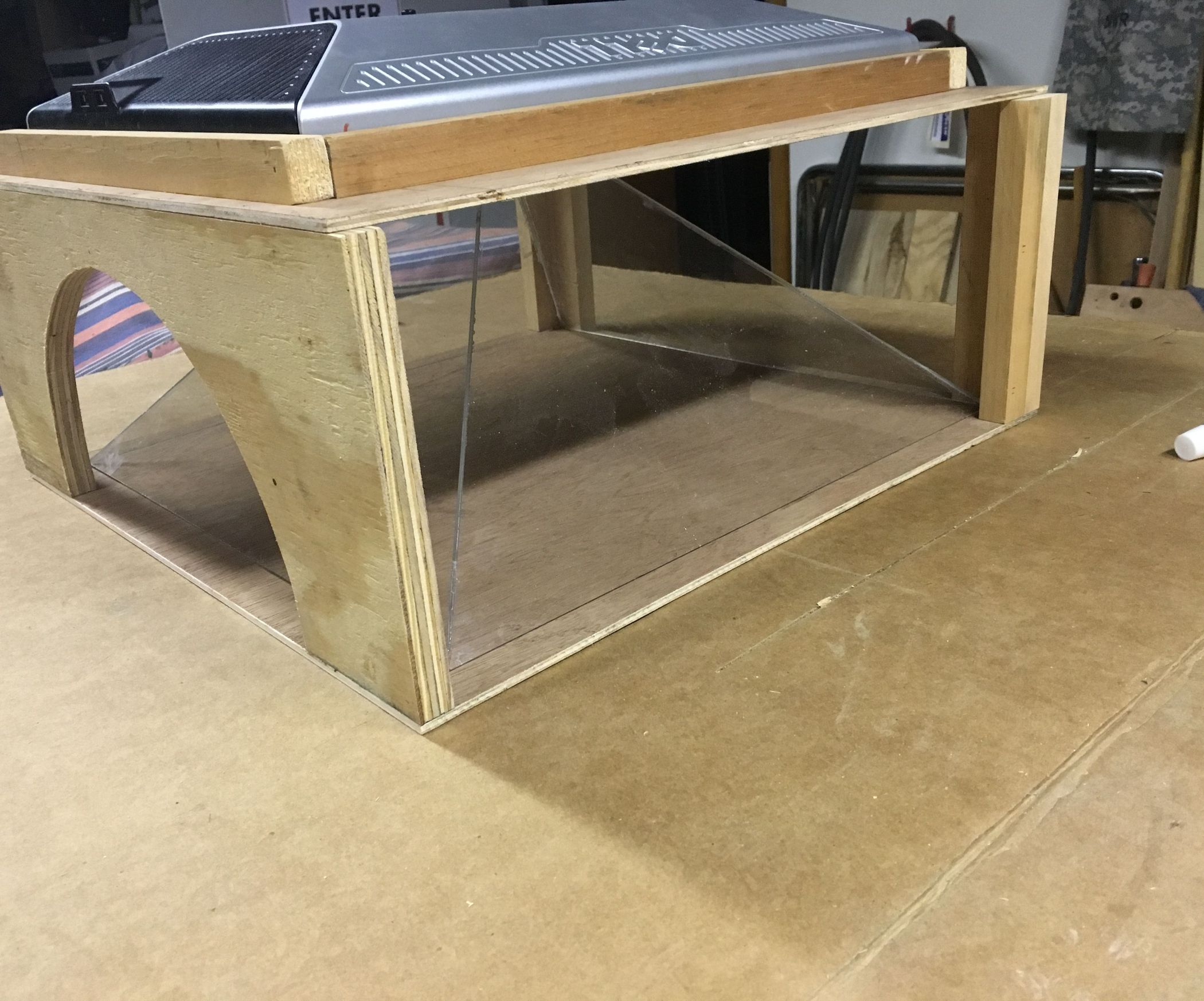 3D Pyramid Hologram : 9 Steps (with Pictures) - Instructables