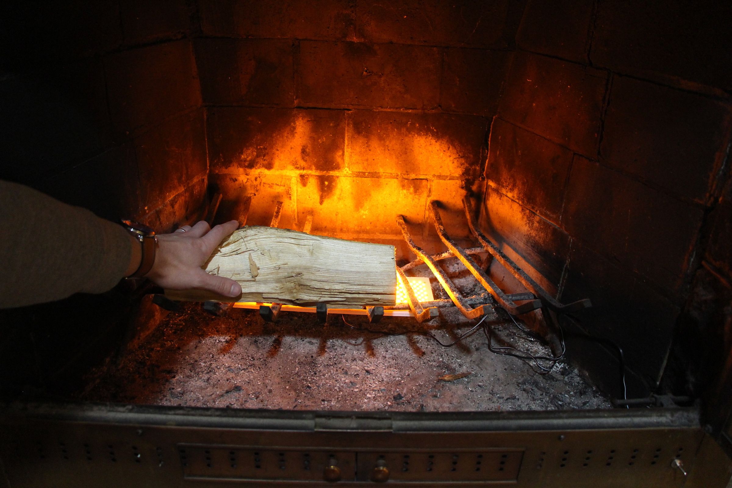 LED Fireplace Insert : 9 Steps (with Pictures) - Instructables