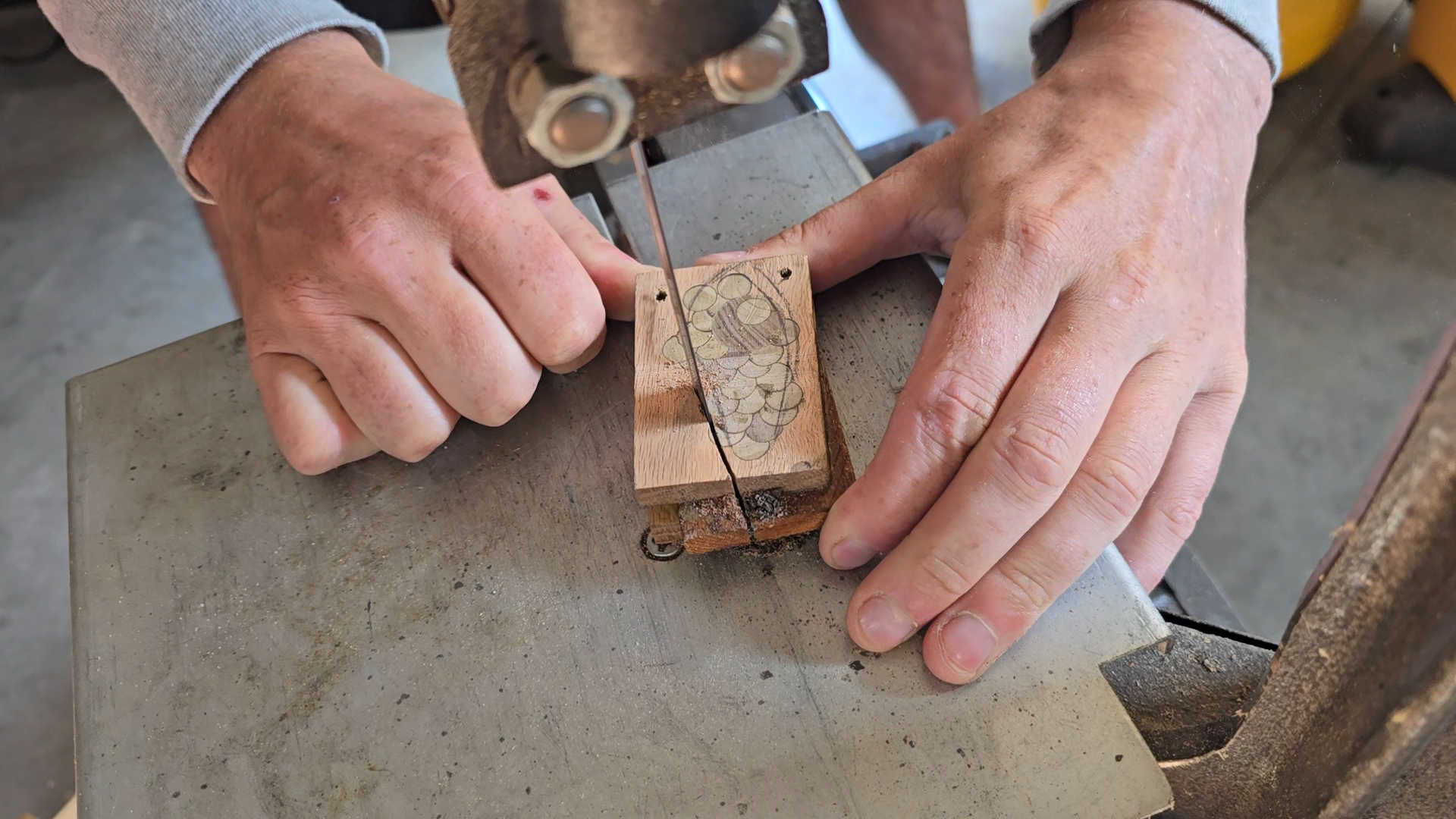 Handcrafted Fishing Lure : 13 Steps (with Pictures) - Instructables