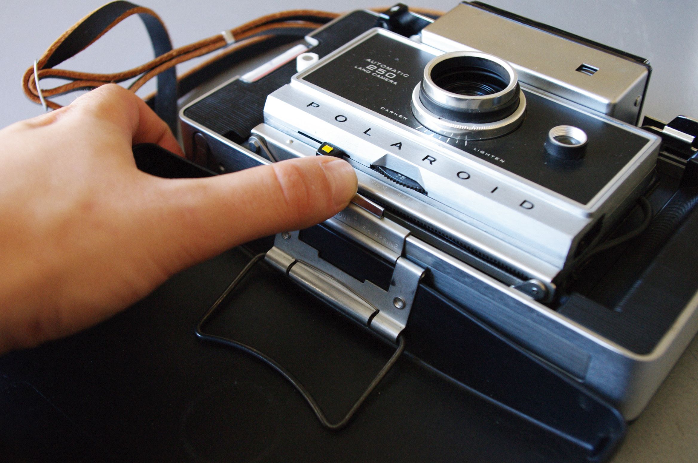 Resurrect a Polaroid Land Camera : 32 Steps (with Pictures) - Instructables