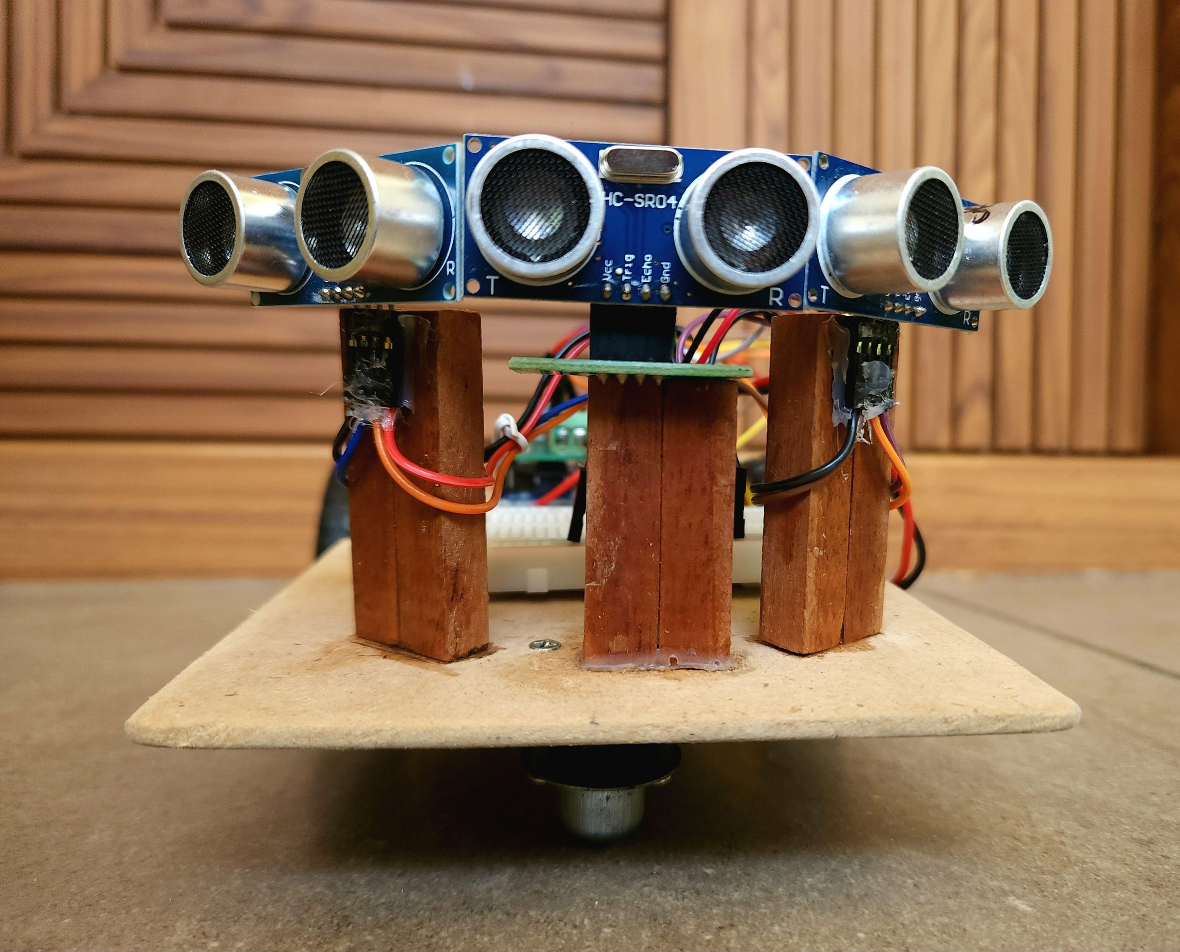 Hand-Following Car: Arduino and Ultrasonic Sensors Powered : 7 Steps ...
