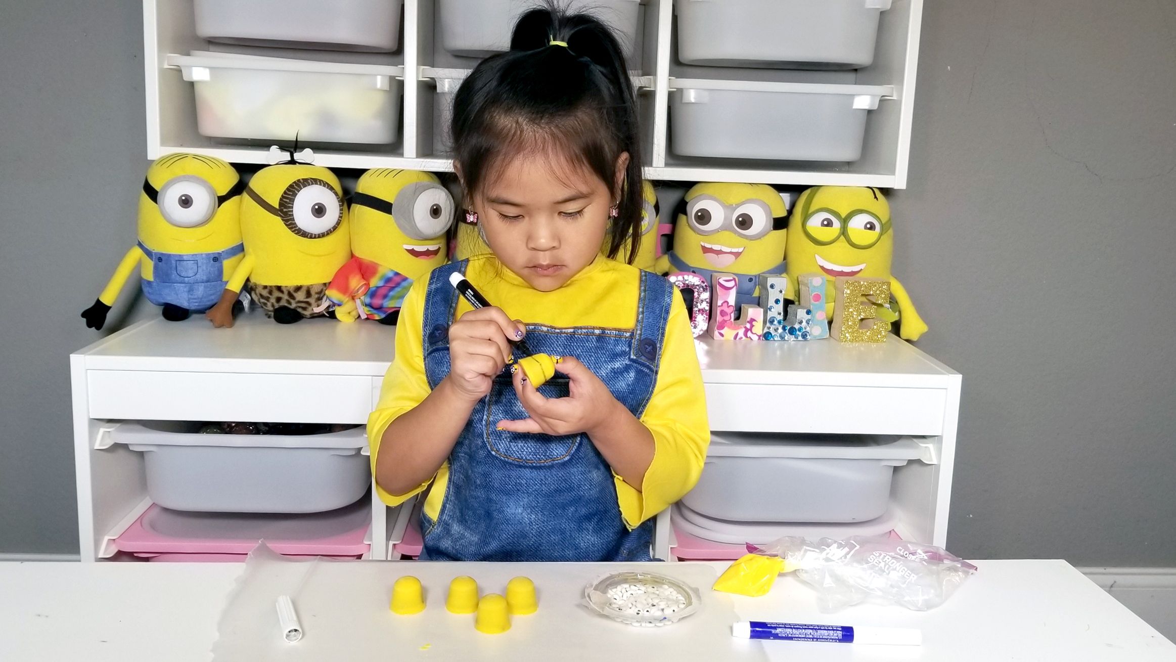 DIY Nutella Filled Minion Bon Bons | Minion Chocolates Recipe : 7 Steps ...