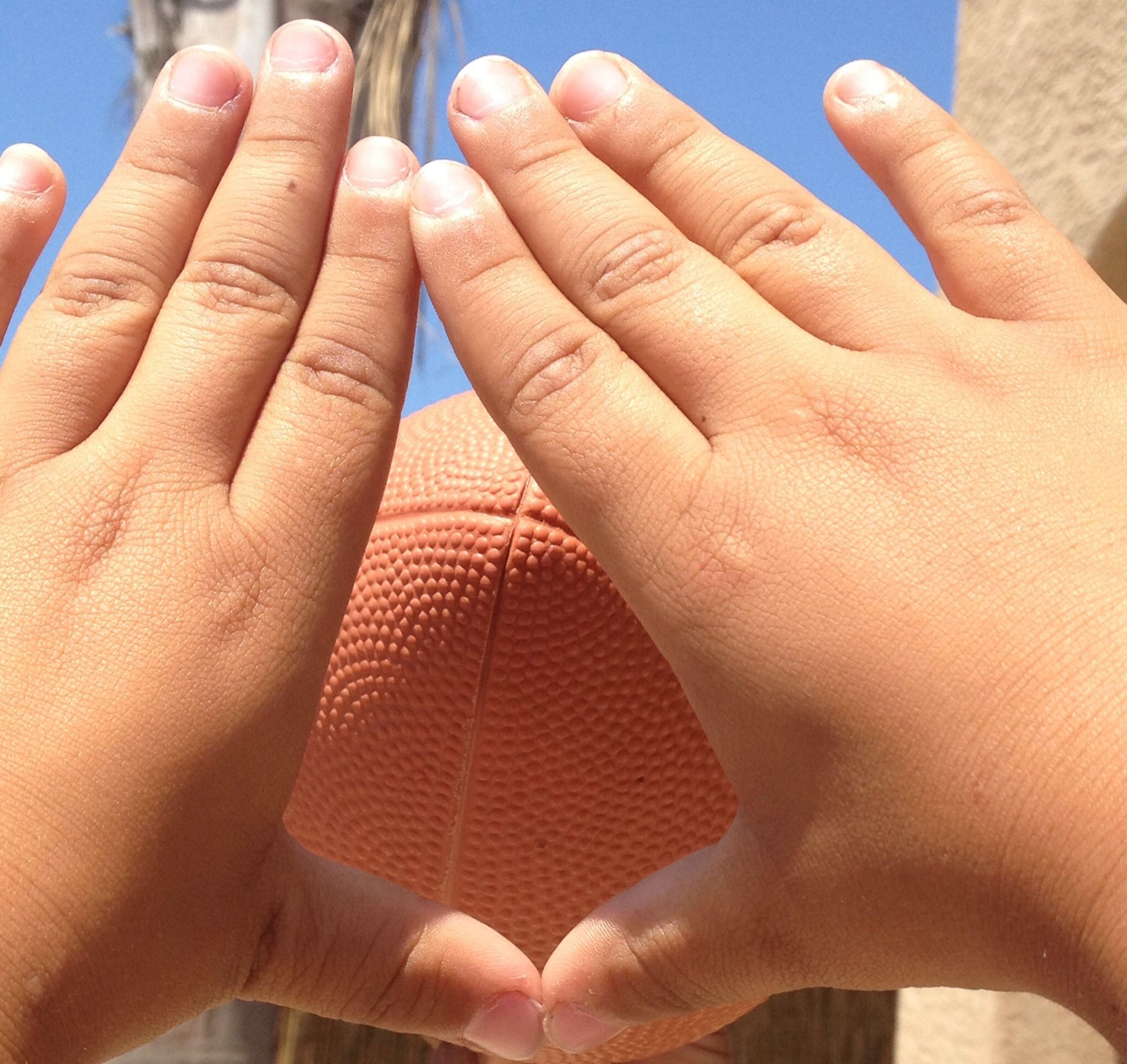 How to Catch a Football : 5 Steps - Instructables