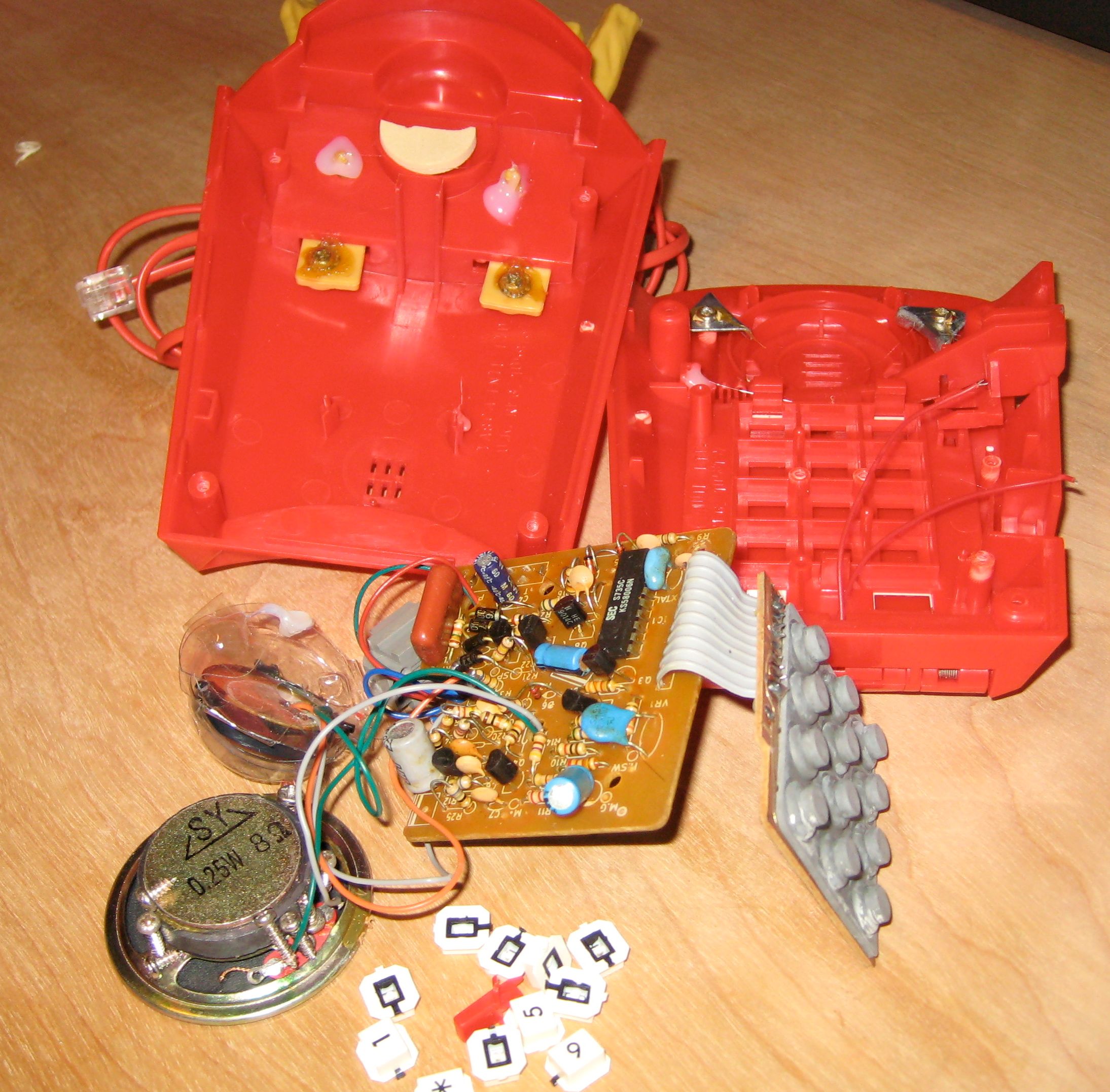 French Fry Phone + Ipod = Fry-pod : 7 Steps (with Pictures) - Instructables