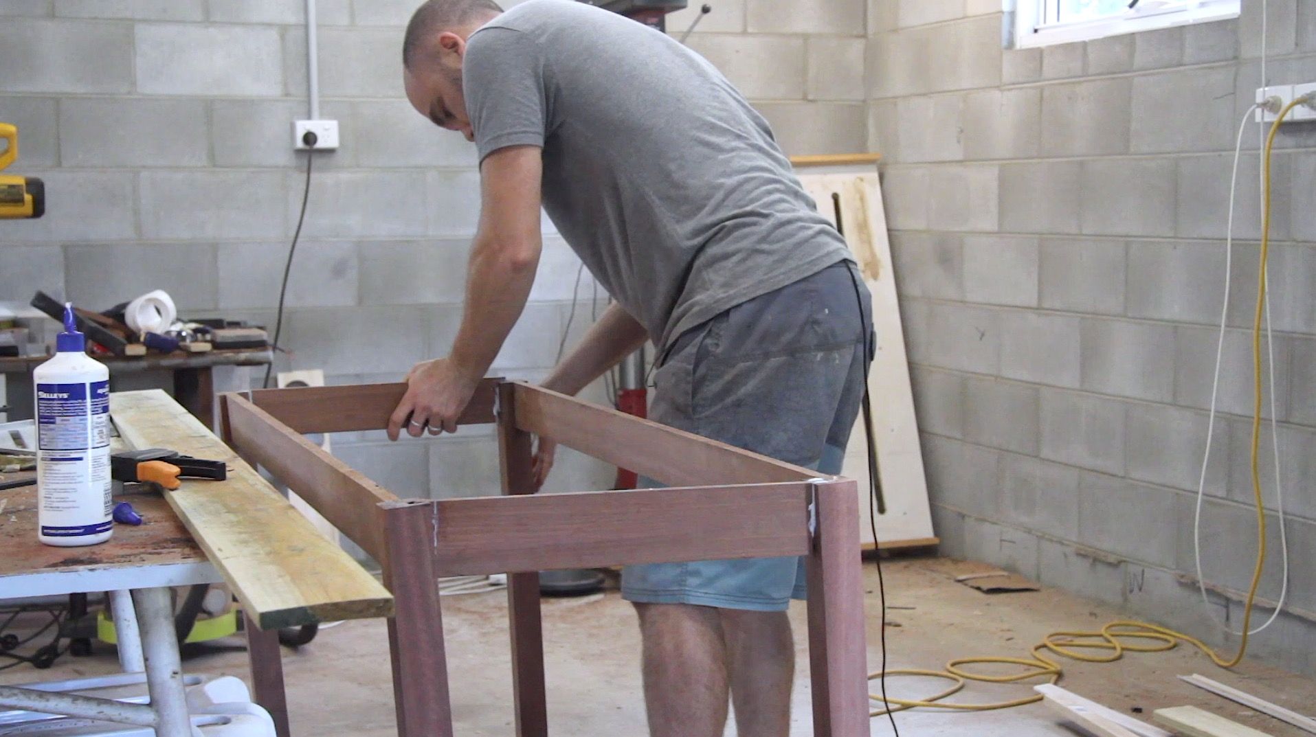 How to Make a Simple Table Leg Assembly Using Mortise and Tenon Joinery ...