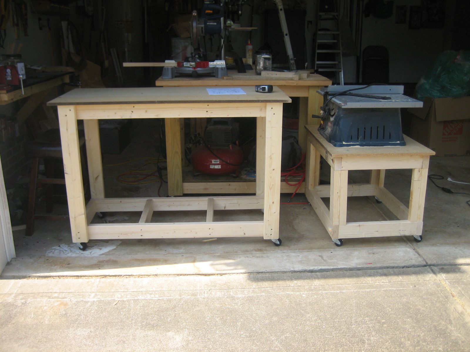 MY OUTFEED TABLE for Small Table Saw : 7 Steps - Instructables