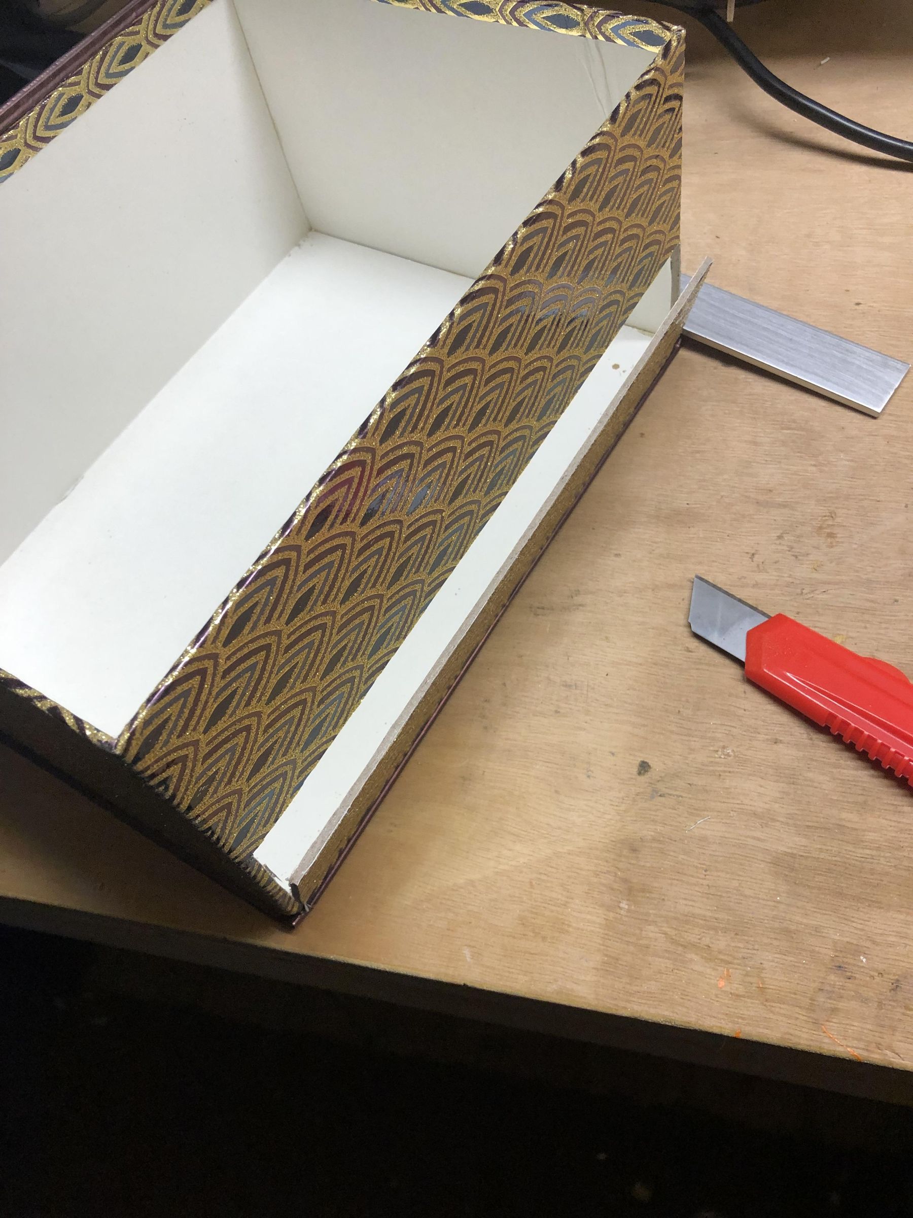 Arduino Secret Stash Chocolate Box With Easyvr3 and Servos : 5 Steps ...