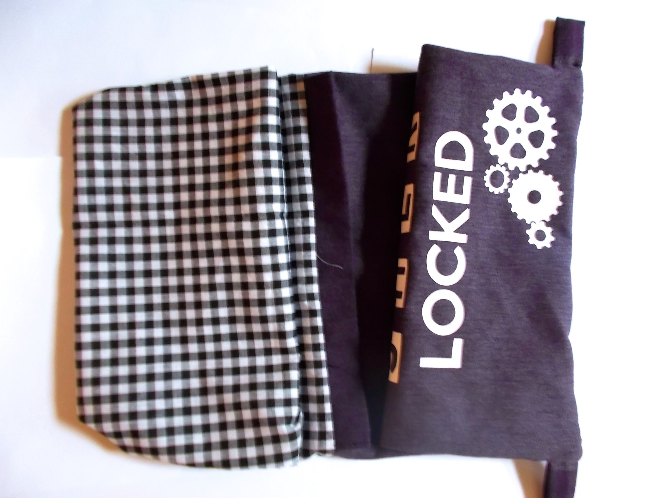 Lined Drawstring Backpack With Pocket : 13 Steps (with Pictures ...