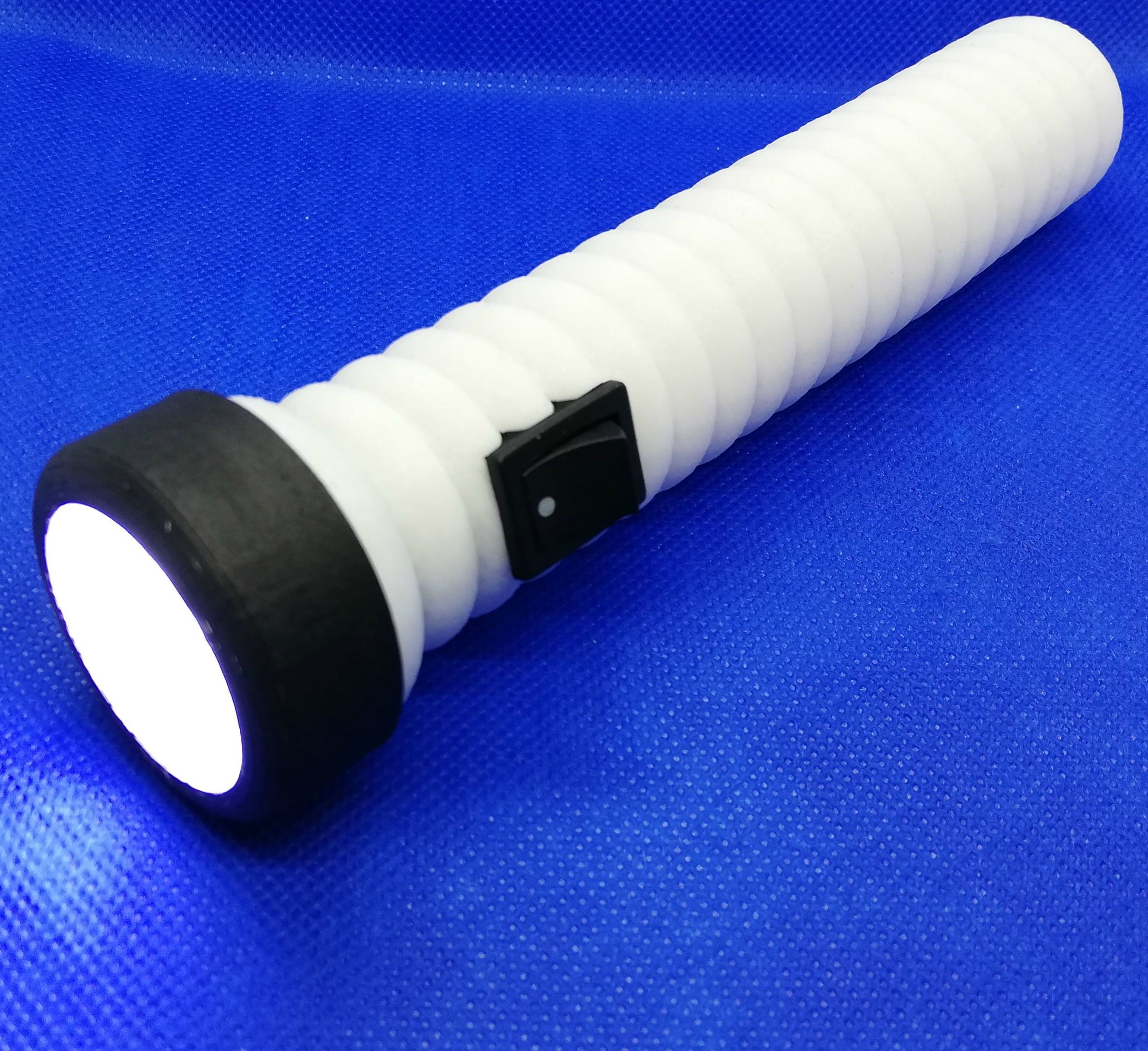 USB Rechargeable Eco Friendly Flashlight : 4 Steps (with Pictures ...